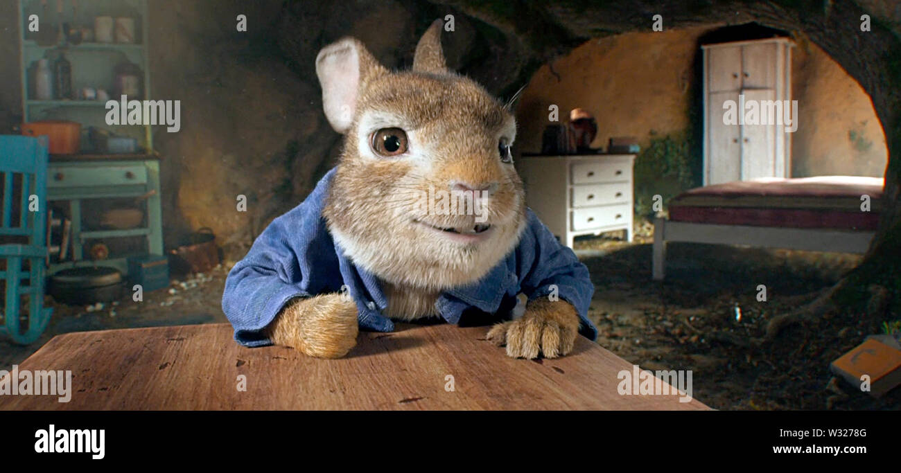 USA. A scene from ©Columbia Pictures new movie: Peter Rabbit (2018 ...
