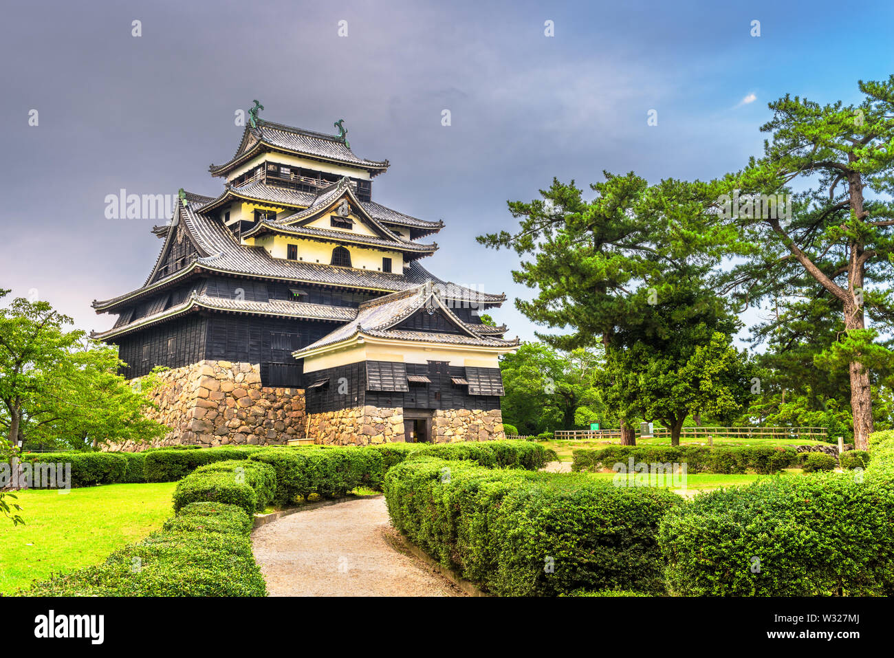 Original medieval castle hi-res stock photography and images - Alamy