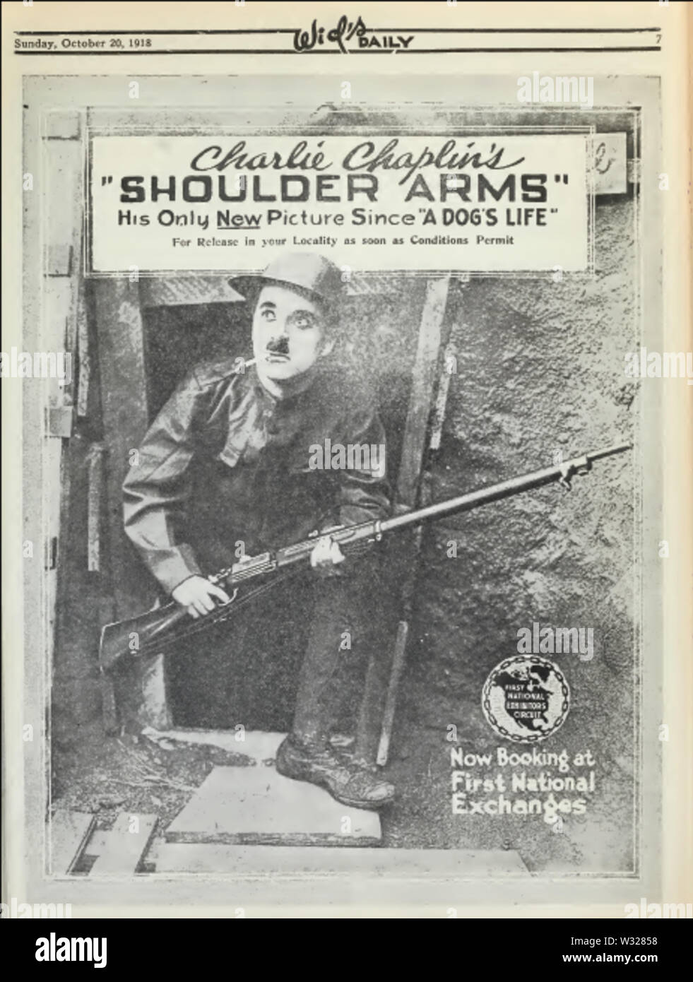 Shoulder Arms Charlie Chaplin 1918 Stock Photo - Alamy