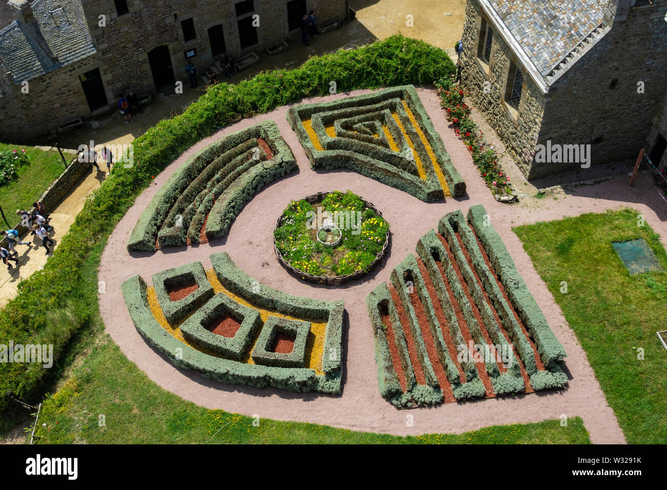 Maze aerial view hi-res stock photography and images - Alamy