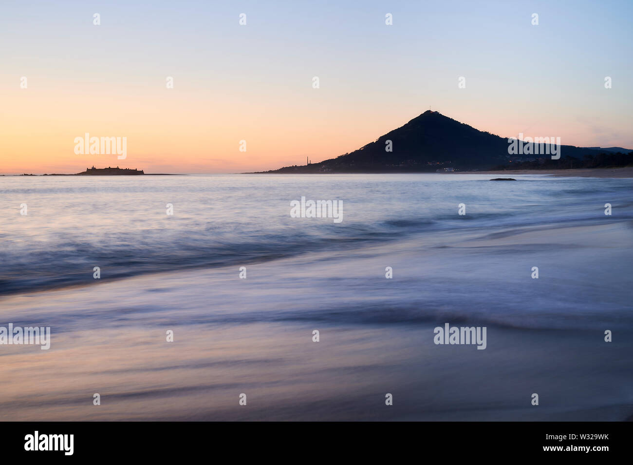 Portugal moledo beach hi-res stock photography and images - Alamy