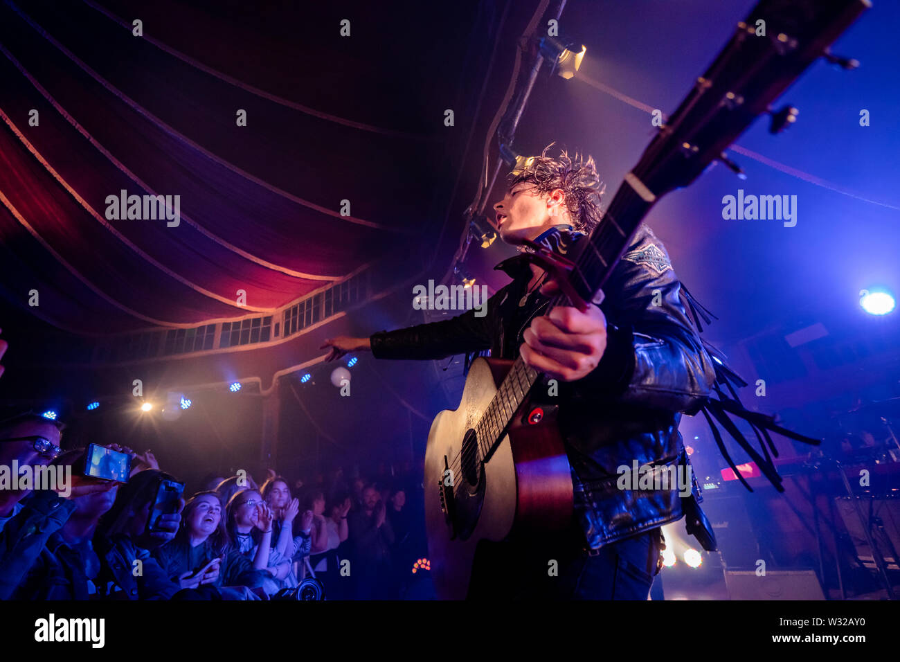 Barns courtney music photo hi-res stock photography and images - Alamy