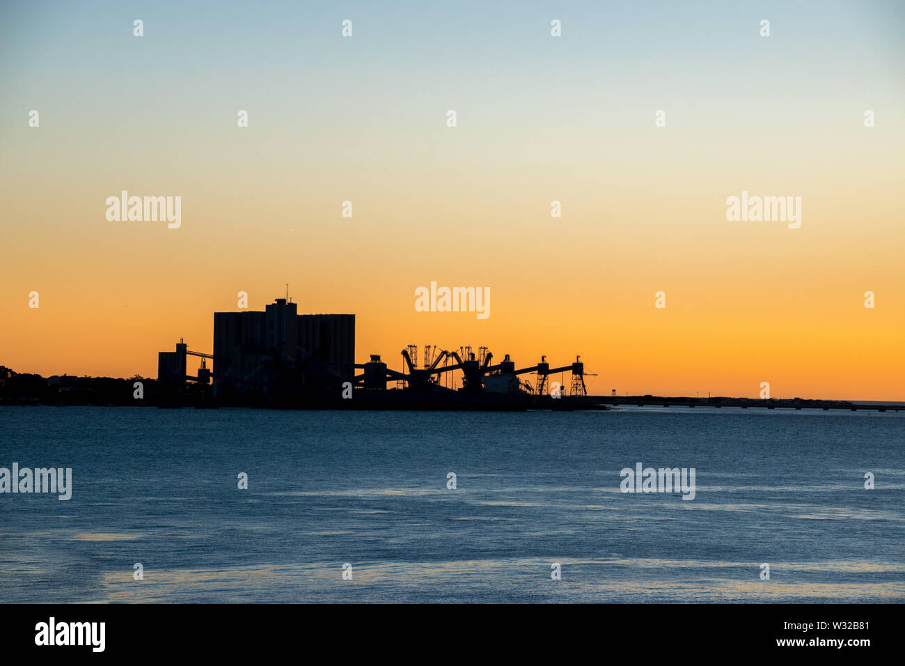 Port equipment hi-res stock photography and images - Alamy