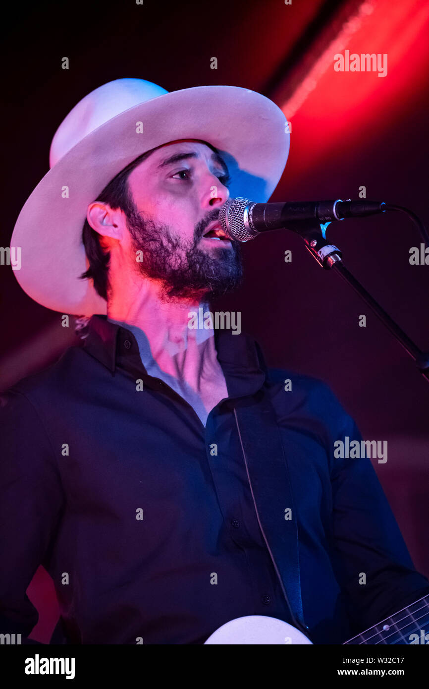 Ryan bingham hi-res stock photography and images - Alamy