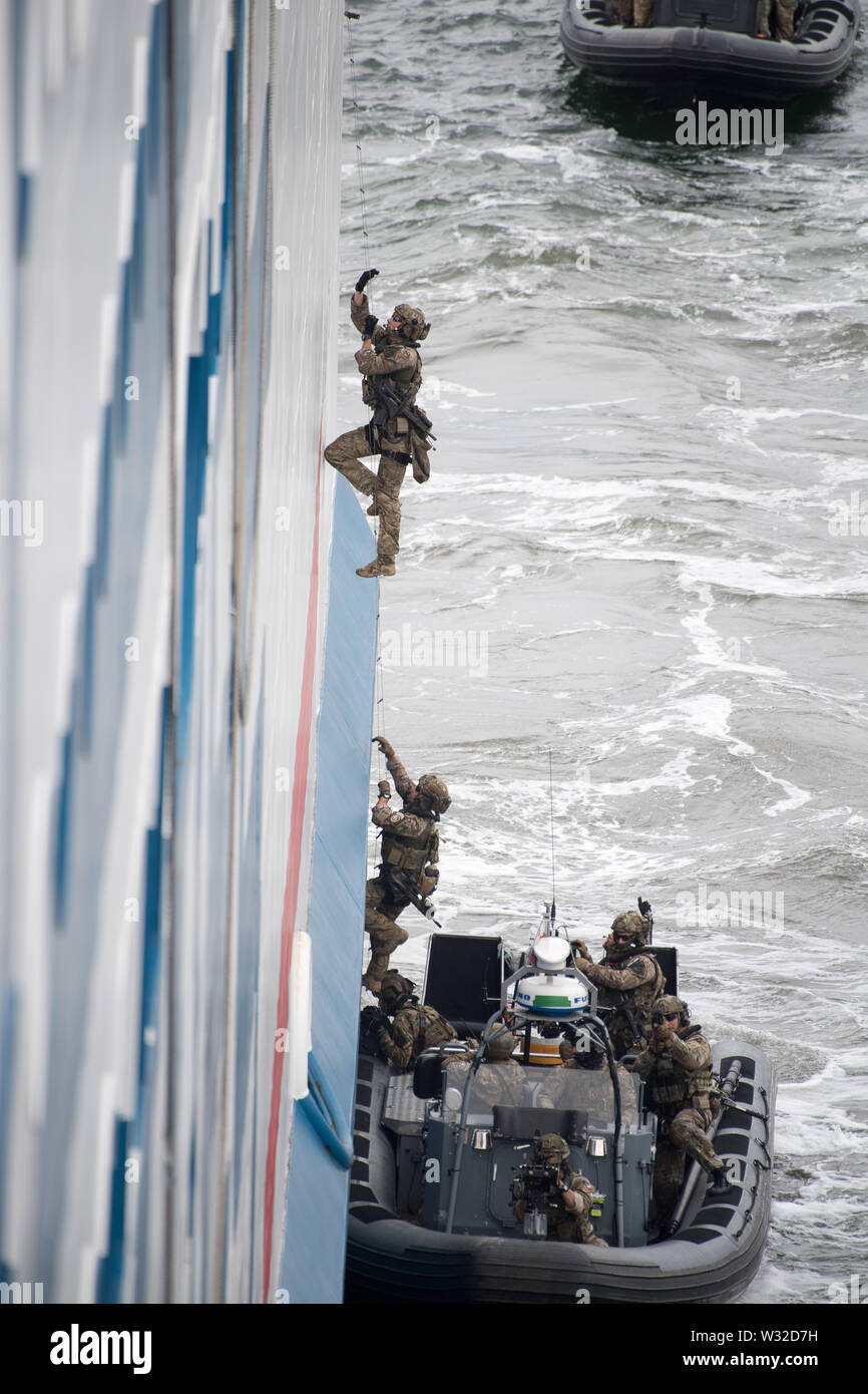 Polish naval special forces soldiers, Jednostka Wojskowa Formoza ...