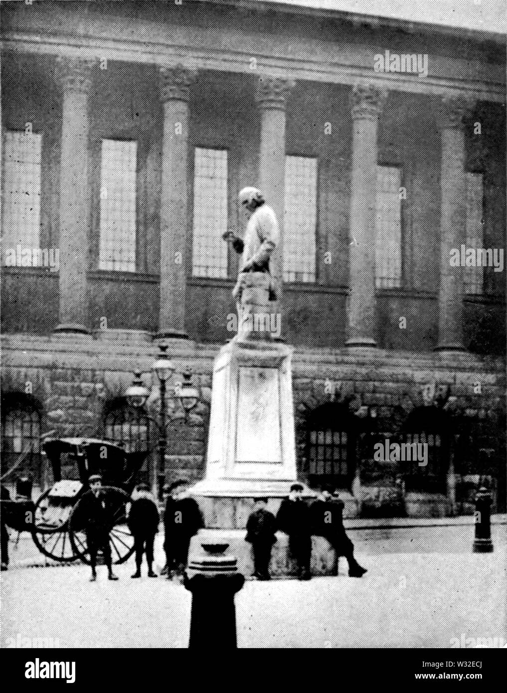 Statue of Joseph Priestley in Birmingham Stock Photo - Alamy
