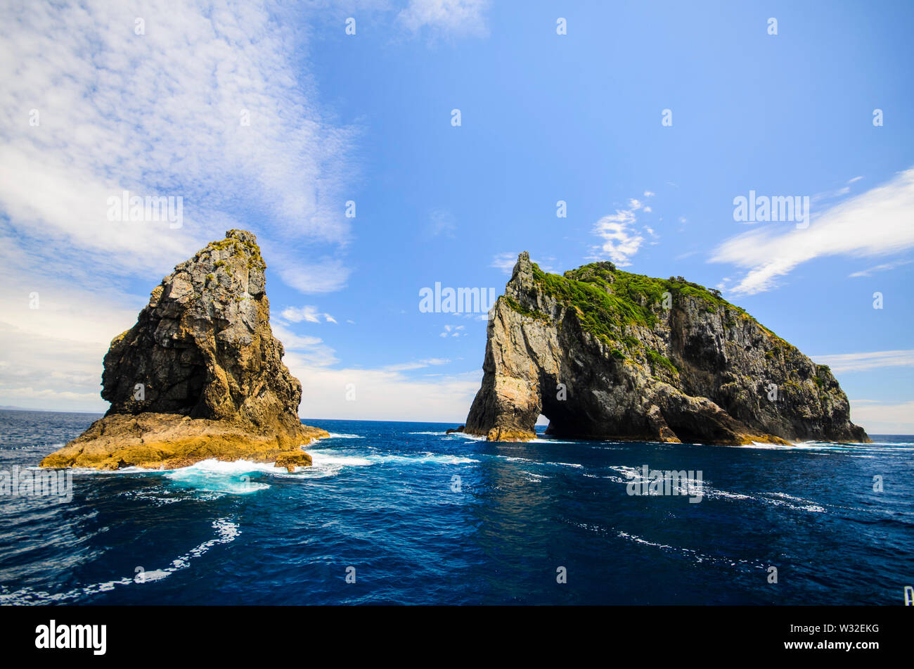 Hole in the Rock, Bay of Islands Stock Photo - Alamy
