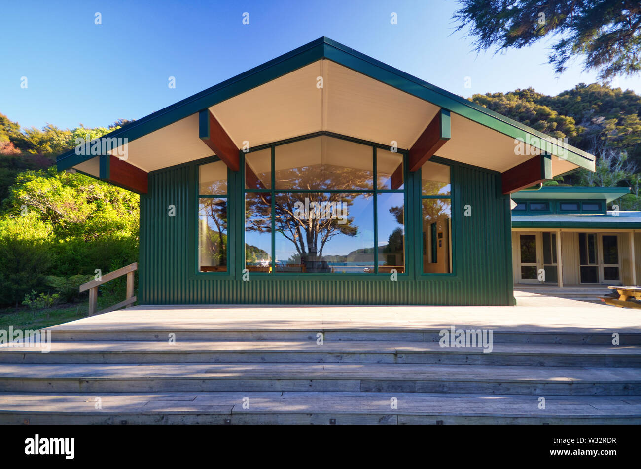 Anchorage hut in Abel Tasman National Park Stock Photo - Alamy