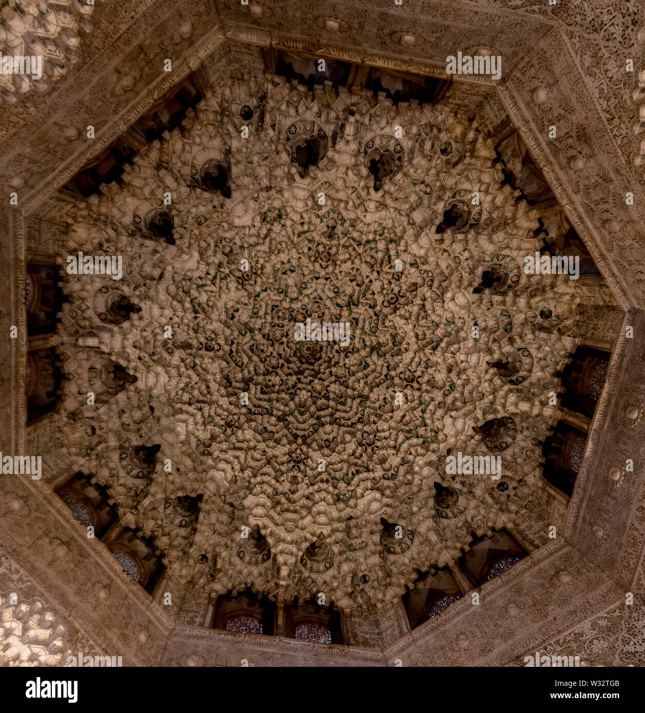 Ceilings of dome of the rock hi-res stock photography and images - Alamy
