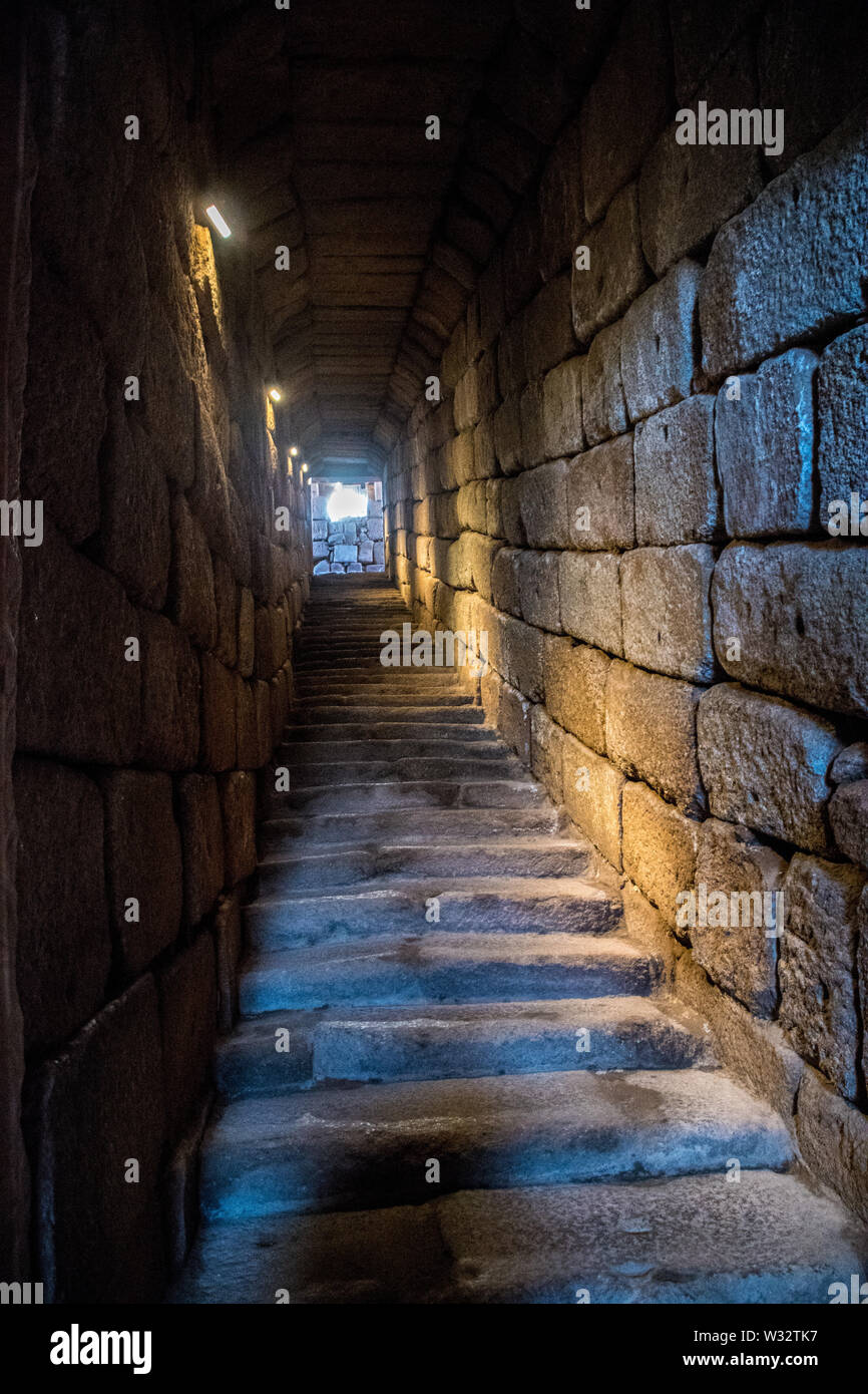 Medieval water cistern hi-res stock photography and images - Alamy