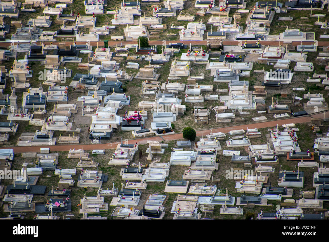 Above ground burial hi-res stock photography and images - Alamy