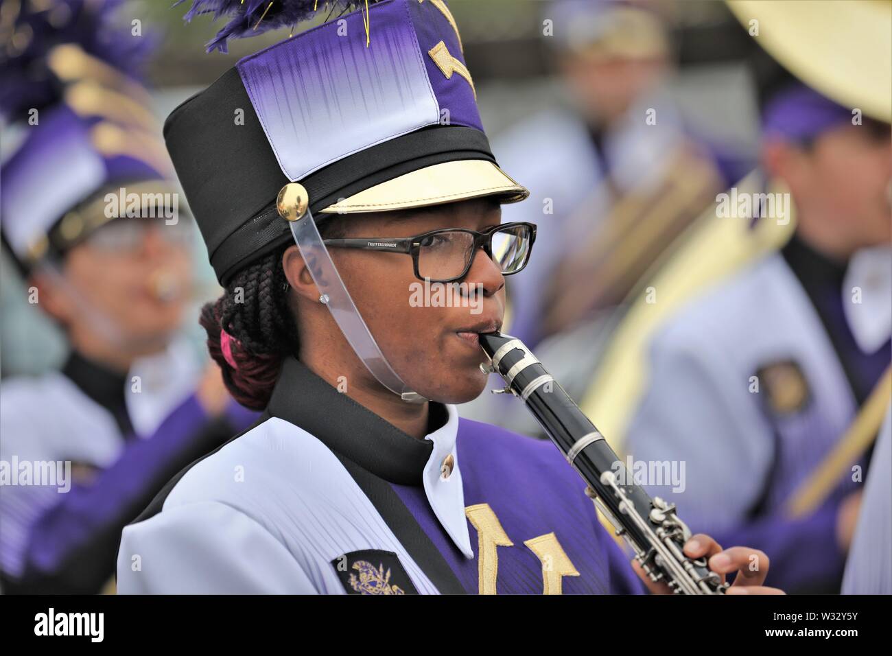 Elks parade hi-res stock photography and images - Alamy