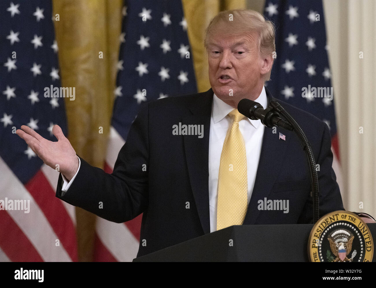 Social media summit white house hi-res stock photography and images - Alamy