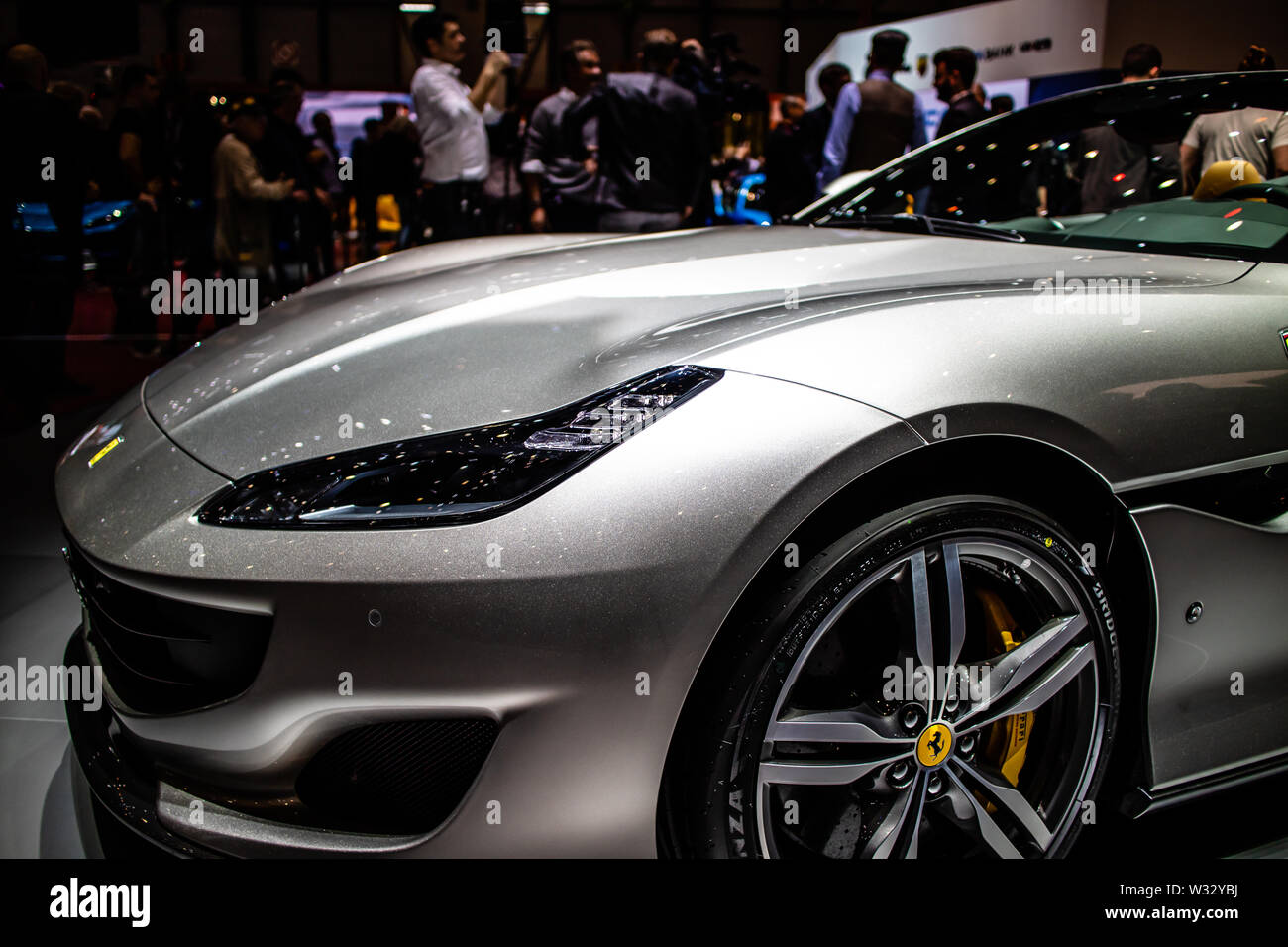 Front wheel dual drive hi-res stock photography and images - Alamy