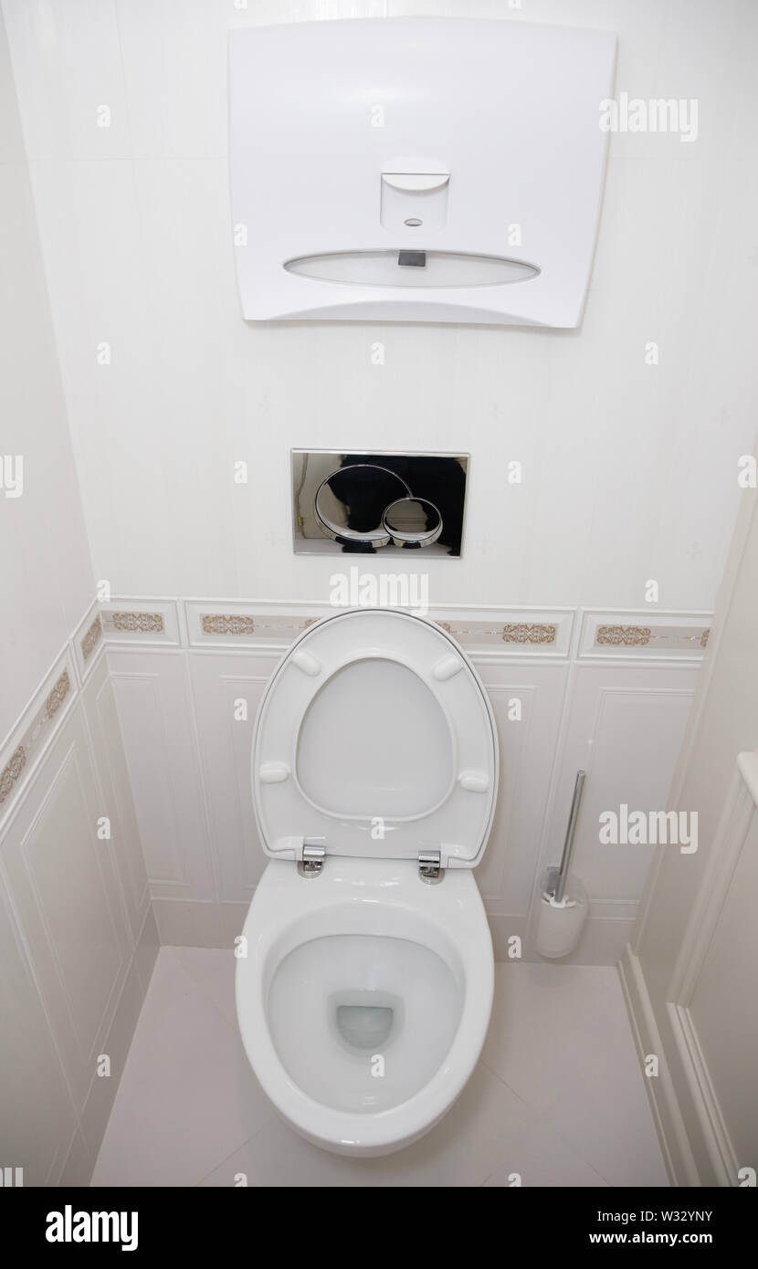 Public restroom in a hotel - plain and clean Stock Photo - Alamy