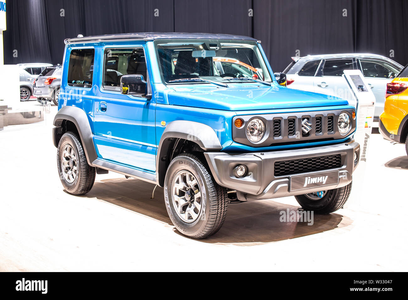 Mini suv hi-res stock photography and images - Alamy