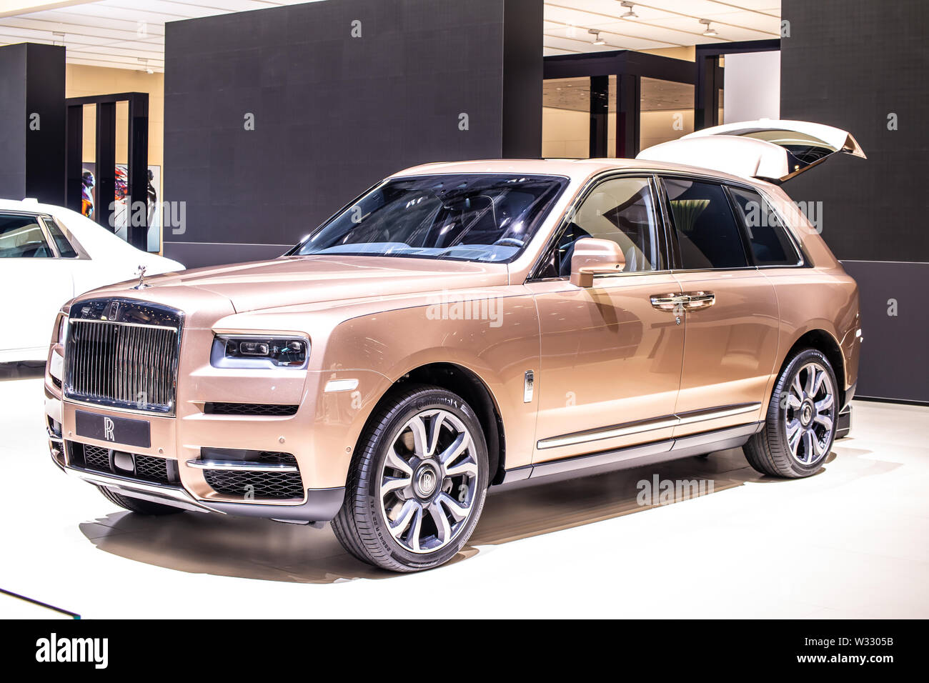 Geneva, Mar 2019 Rolls-Royce New Bespoke Cullinan, Geneva International ...
