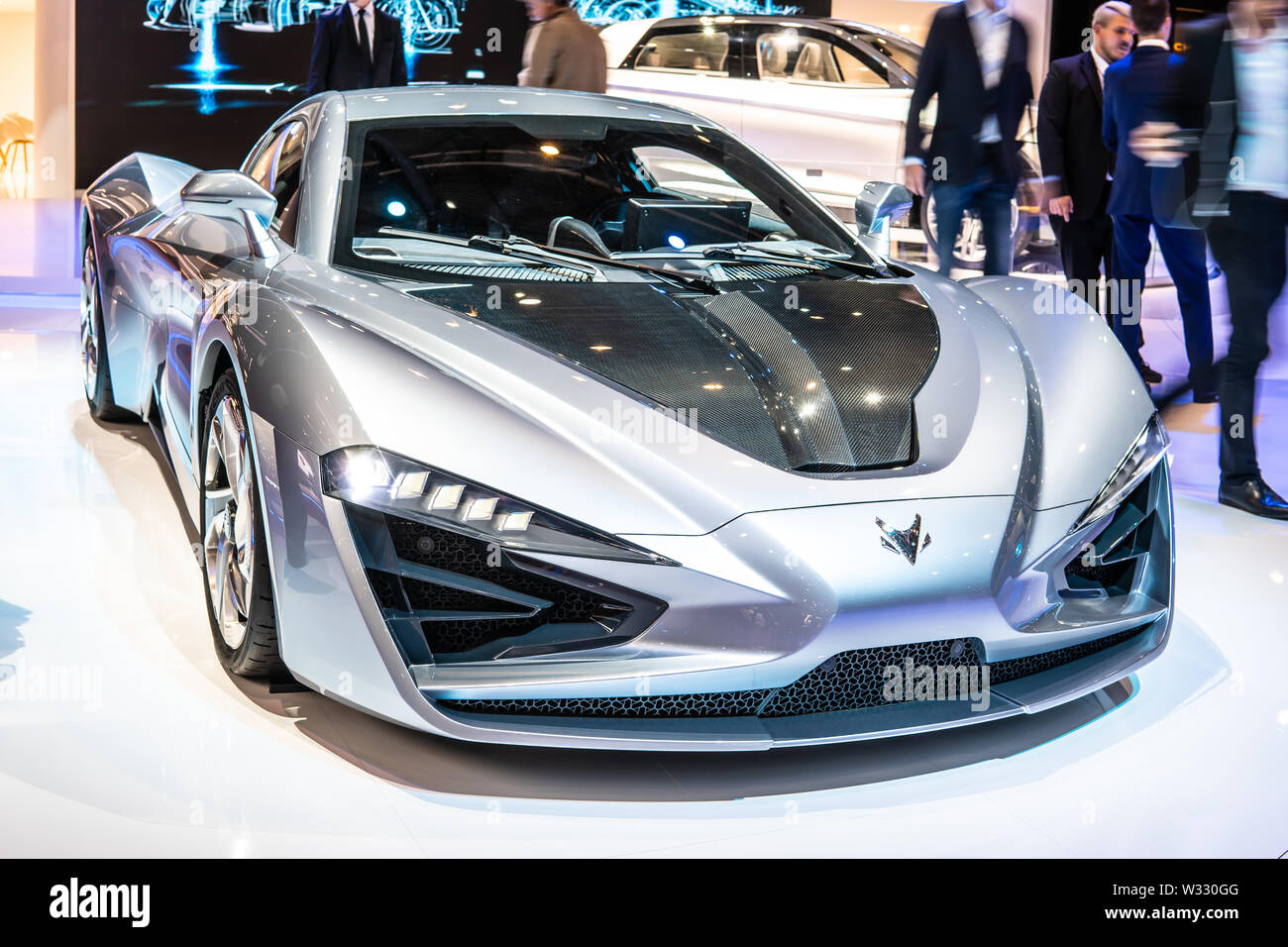 Baic electric car hi-res stock photography and images - Alamy