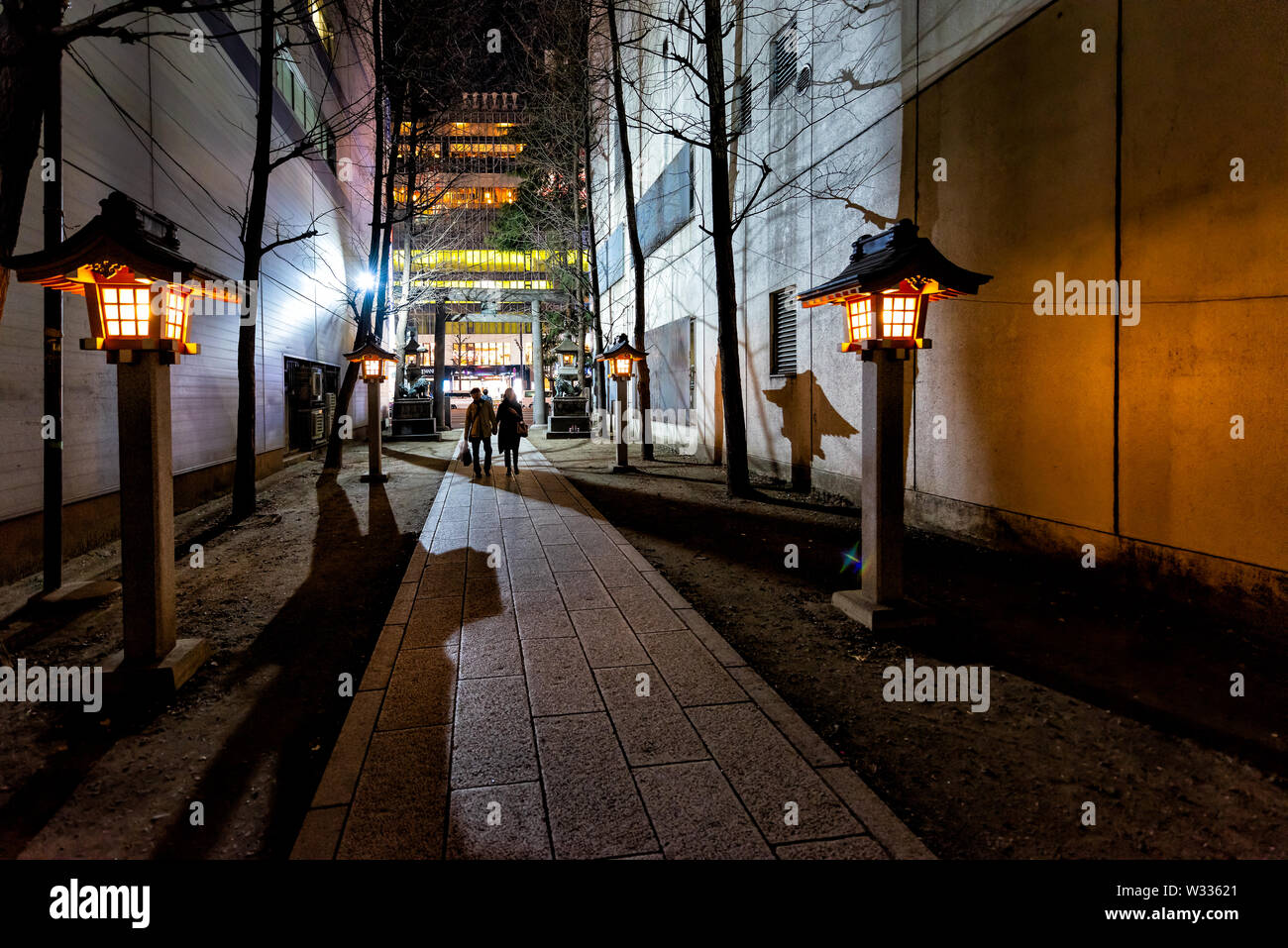 Tokyo, Japan - April 4, 2019: Hanazono Shrine in Shinjuku with inari ...