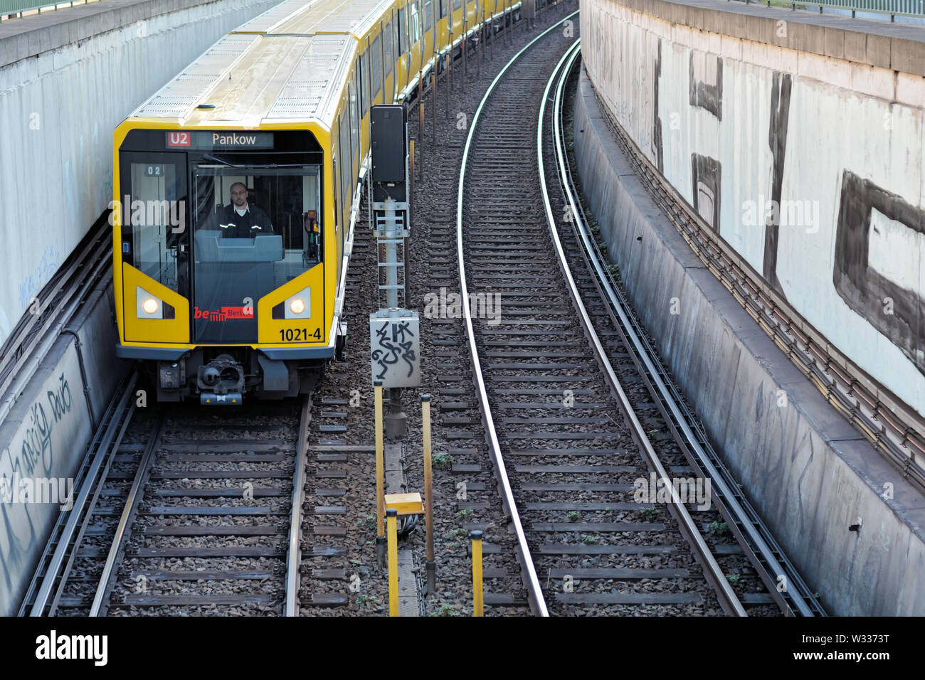 U bahn berlin train hi-res stock photography and images - Alamy