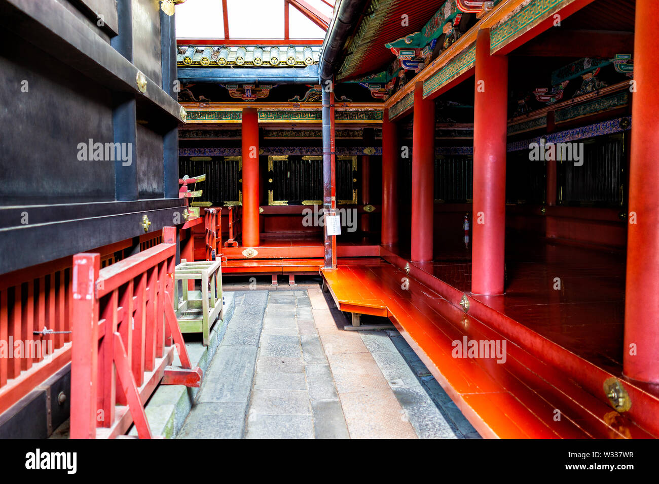 Corridor inside golden temple hi-res stock photography and images - Alamy