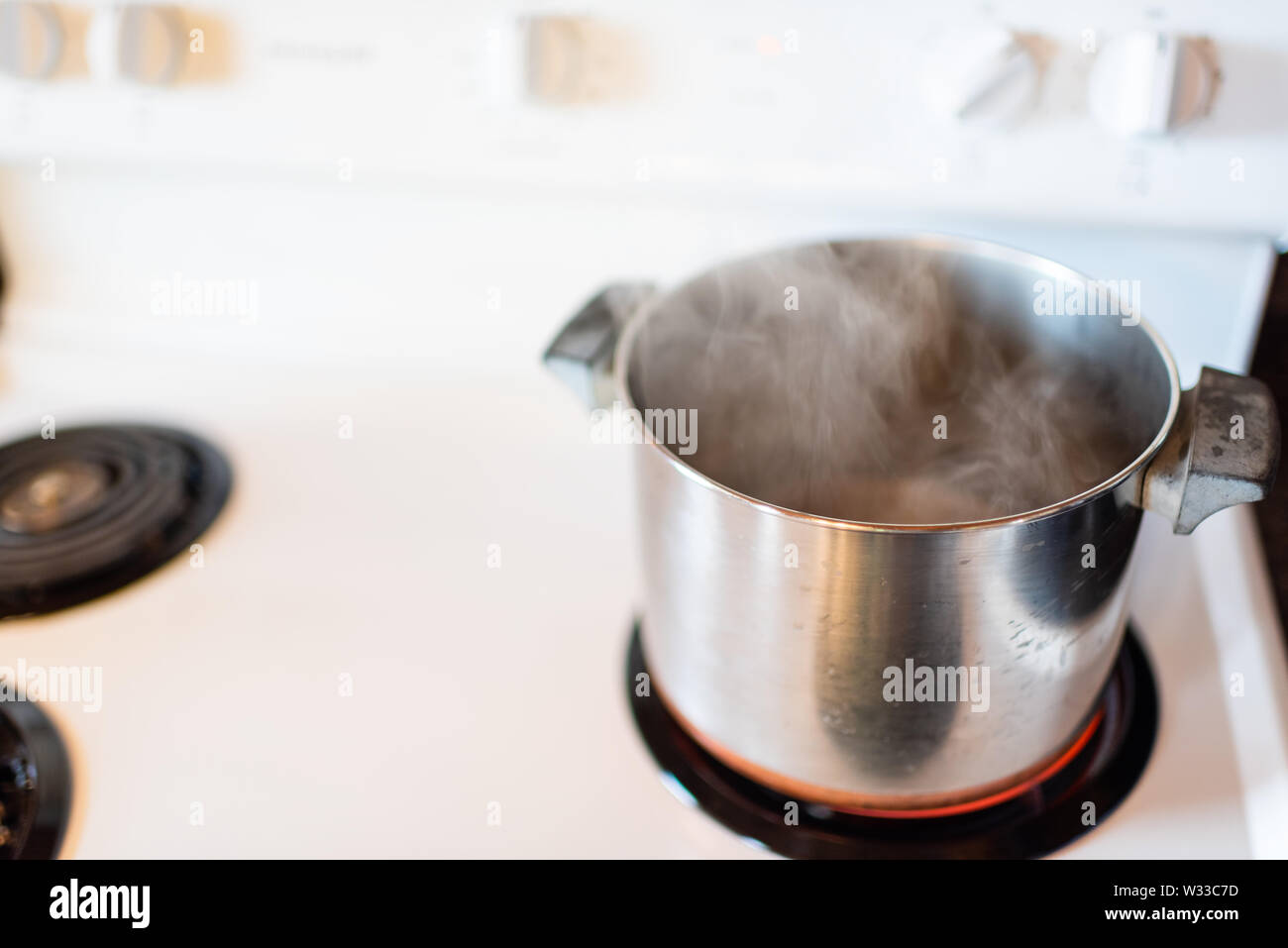Boiling pot steam stove hi-res stock photography and images - Alamy