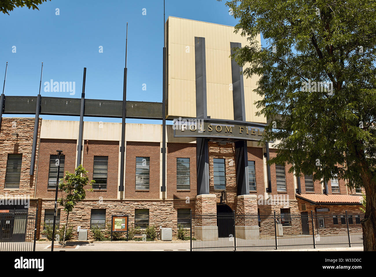 University of colorado boulder stadium hi-res stock photography and ...