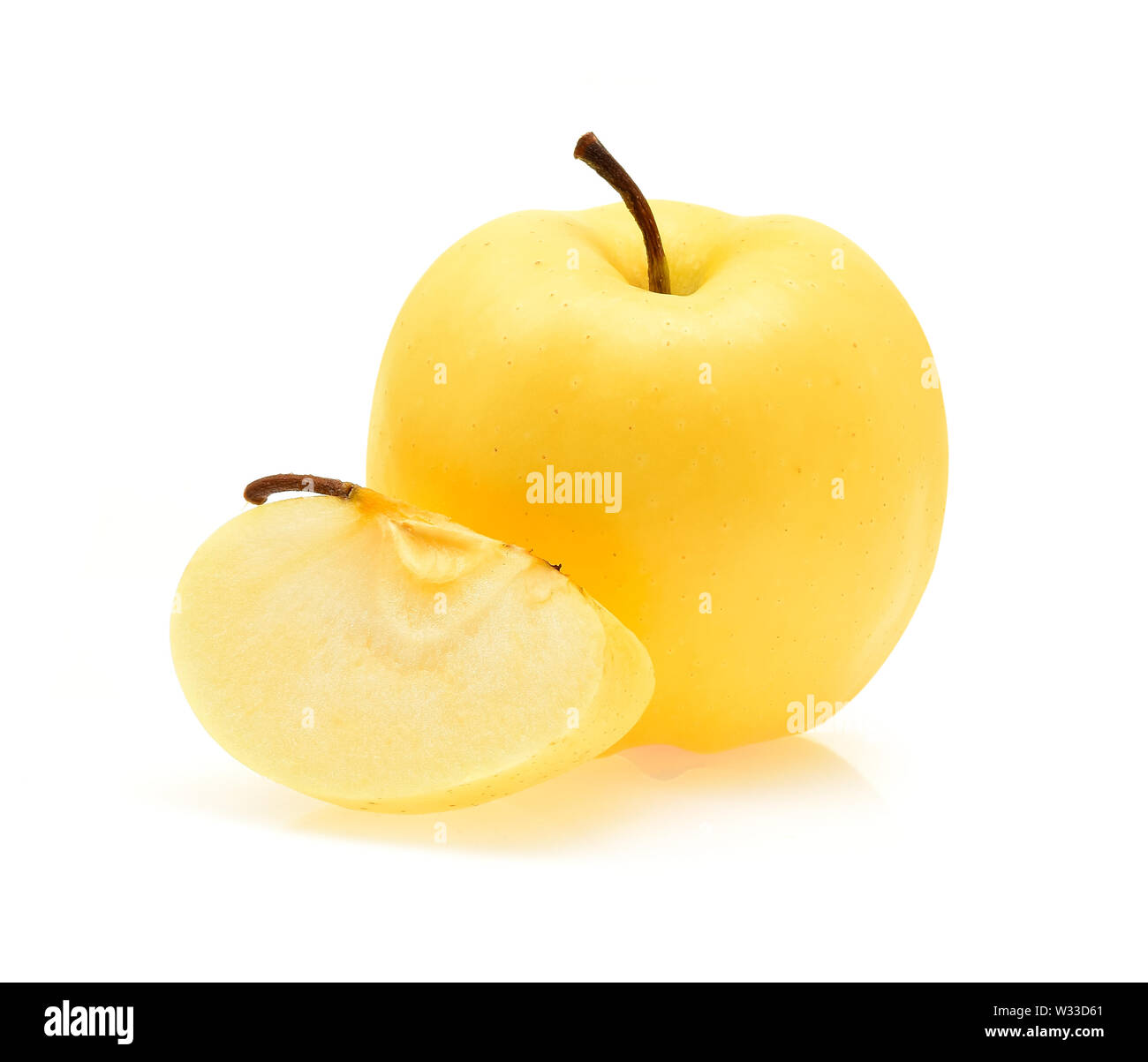 Pile of yellow apples Cut Out Stock Images & Pictures - Alamy