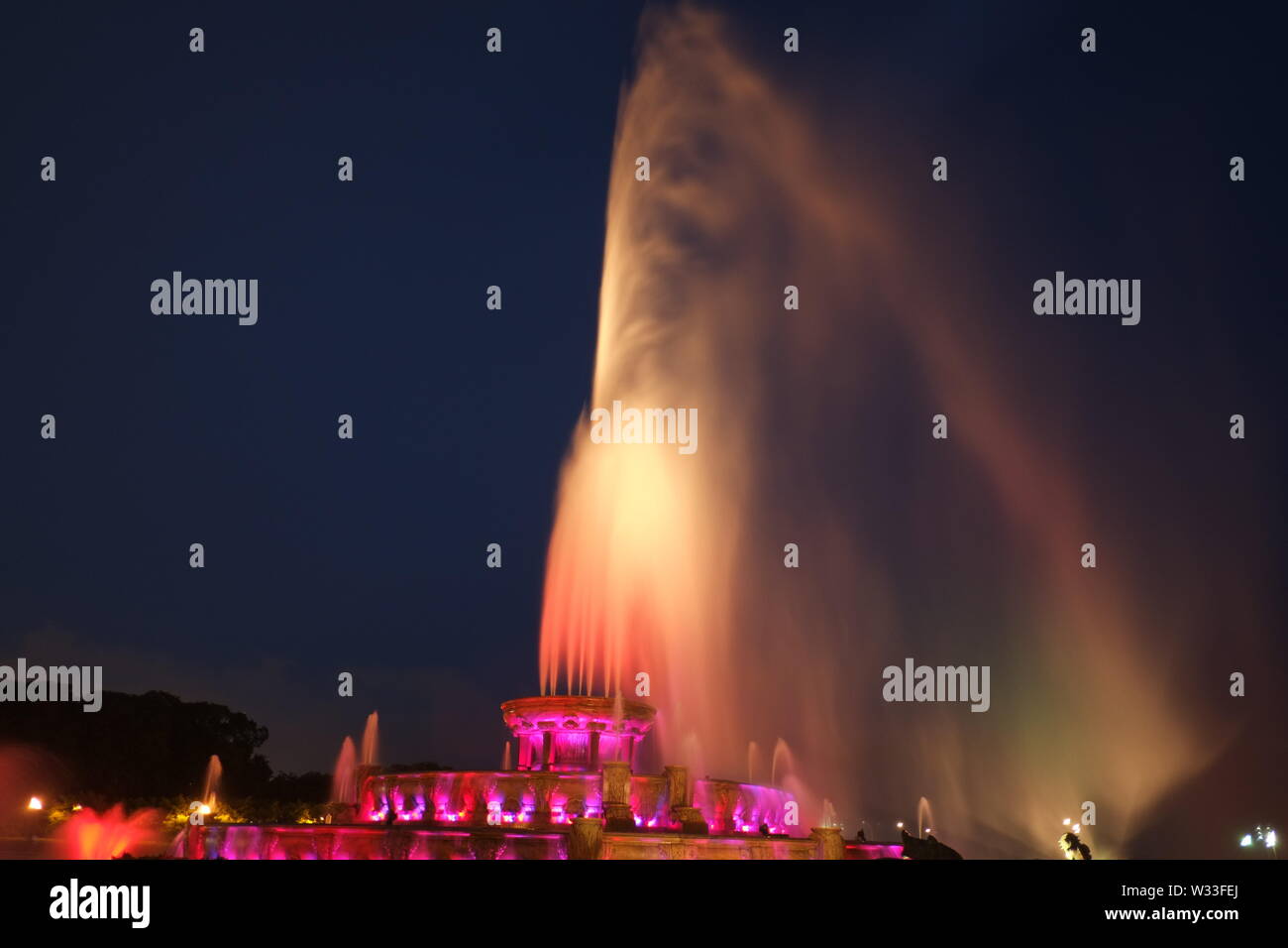 Queens landing hi-res stock photography and images - Alamy