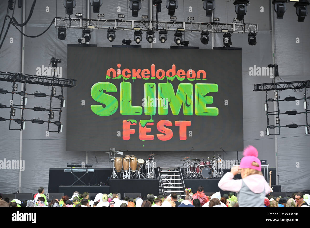 Nickelodeon green slime hi-res stock photography and images - Alamy