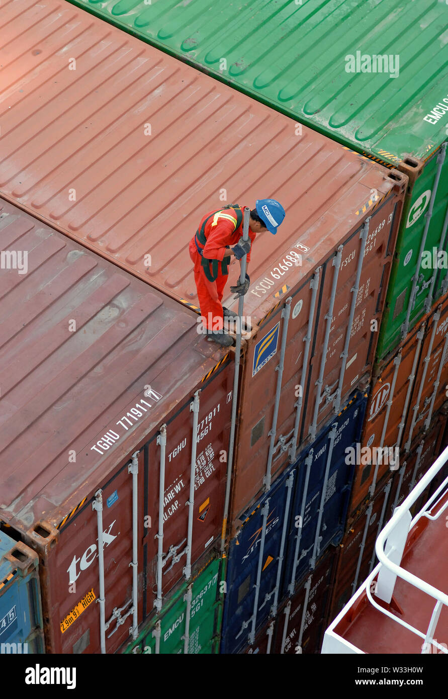 Unsafe work practice hi-res stock photography and images - Alamy