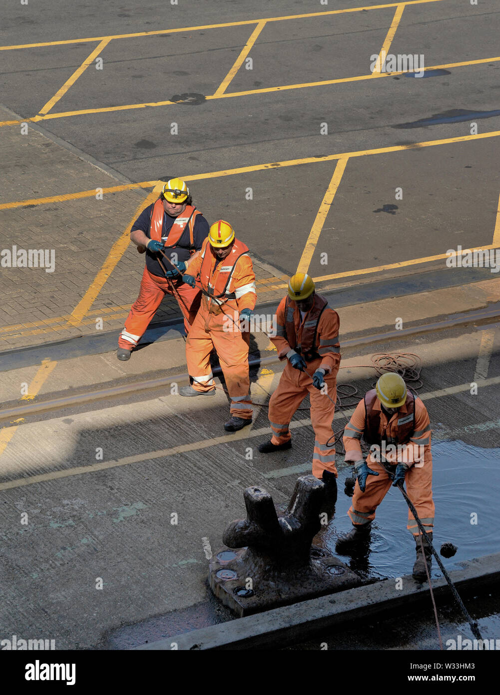 Hawsers High Resolution Stock Photography and Images - Alamy