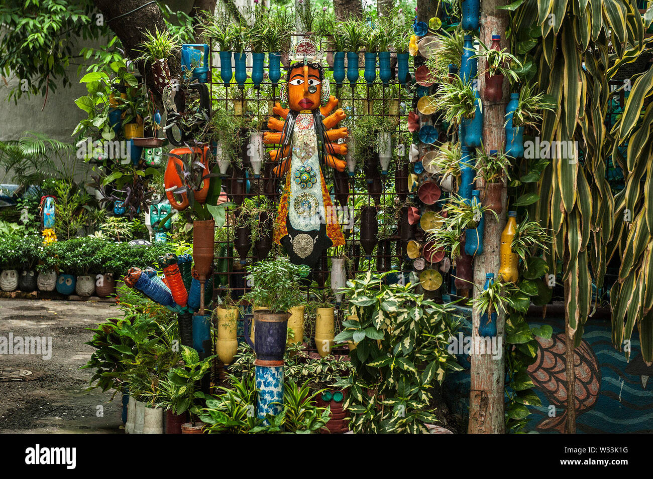 Reused wire hi-res stock photography and images - Alamy