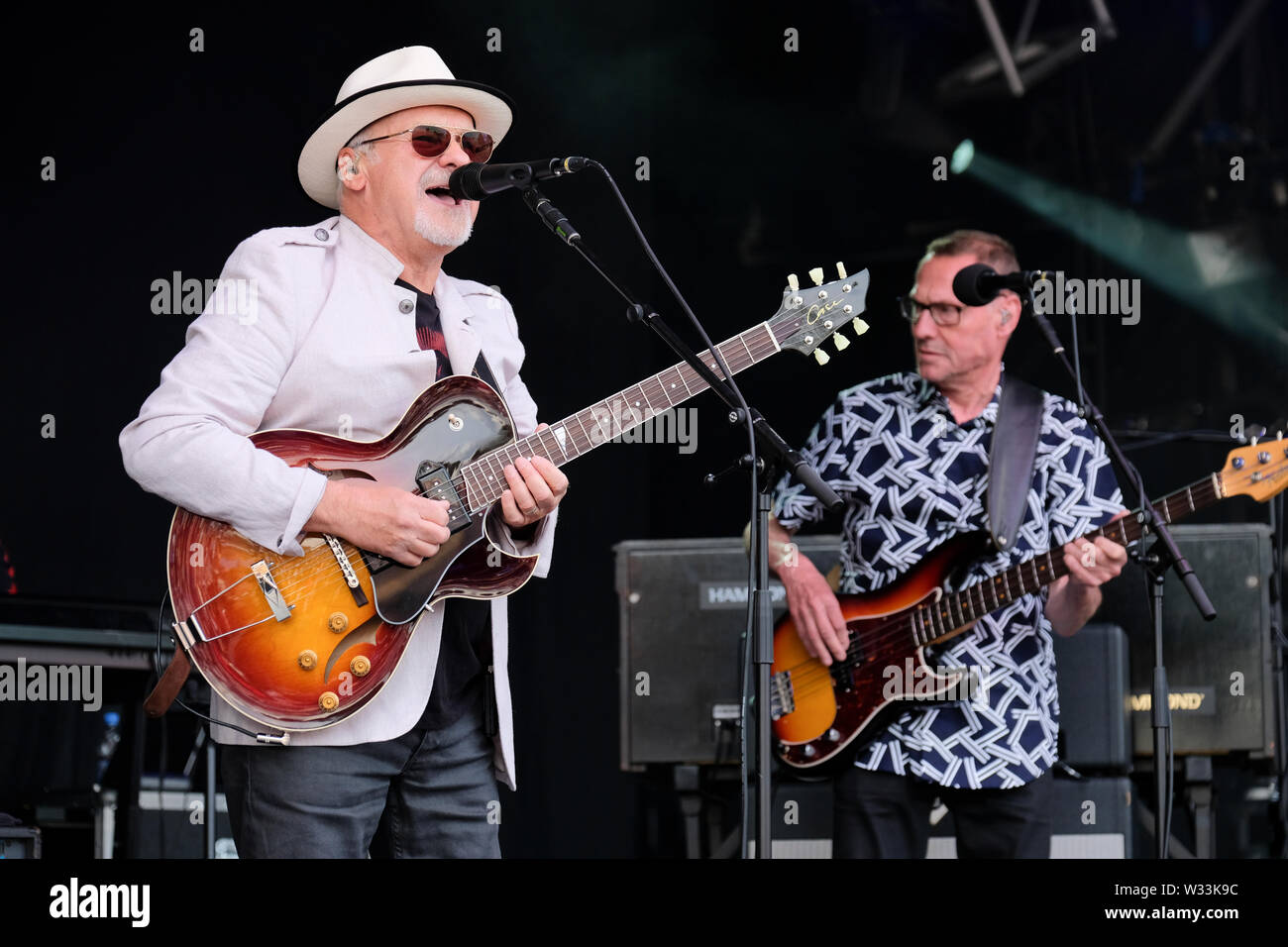 Paul carrack hi-res stock photography and images - Alamy