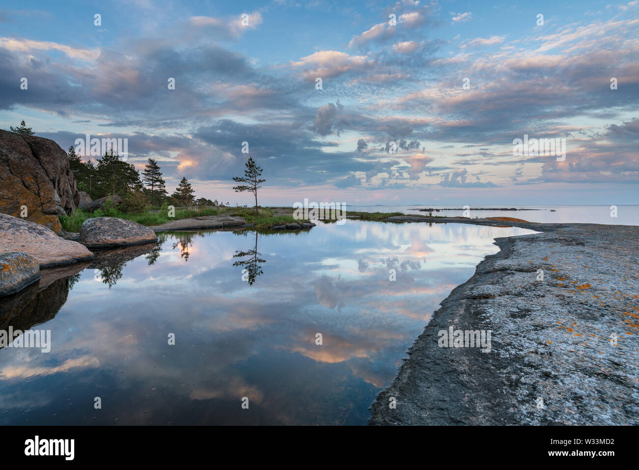 Peaceful pond reflections in water hi-res stock photography and images ...
