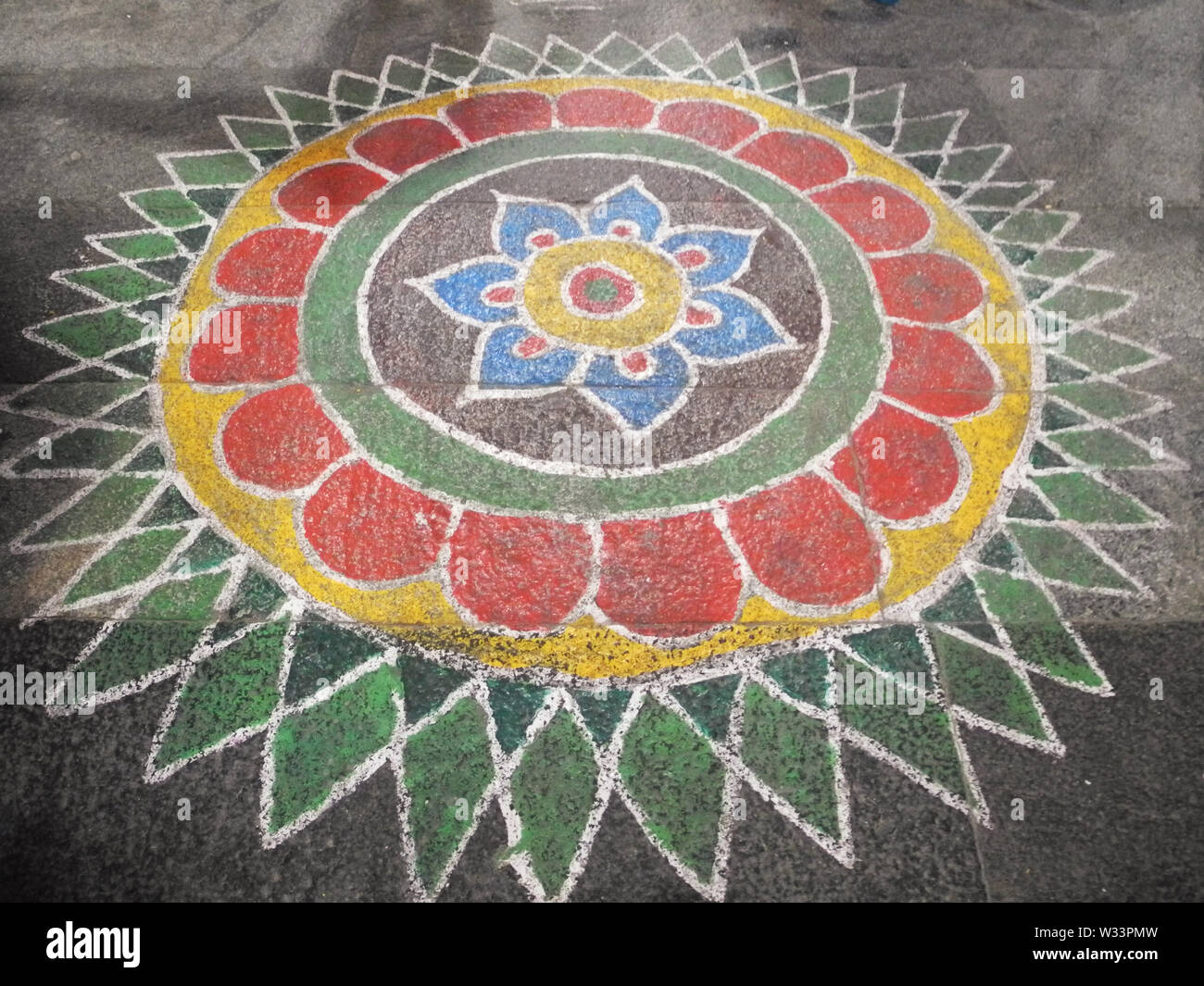 Ancient mandala hi-res stock photography and images - Alamy