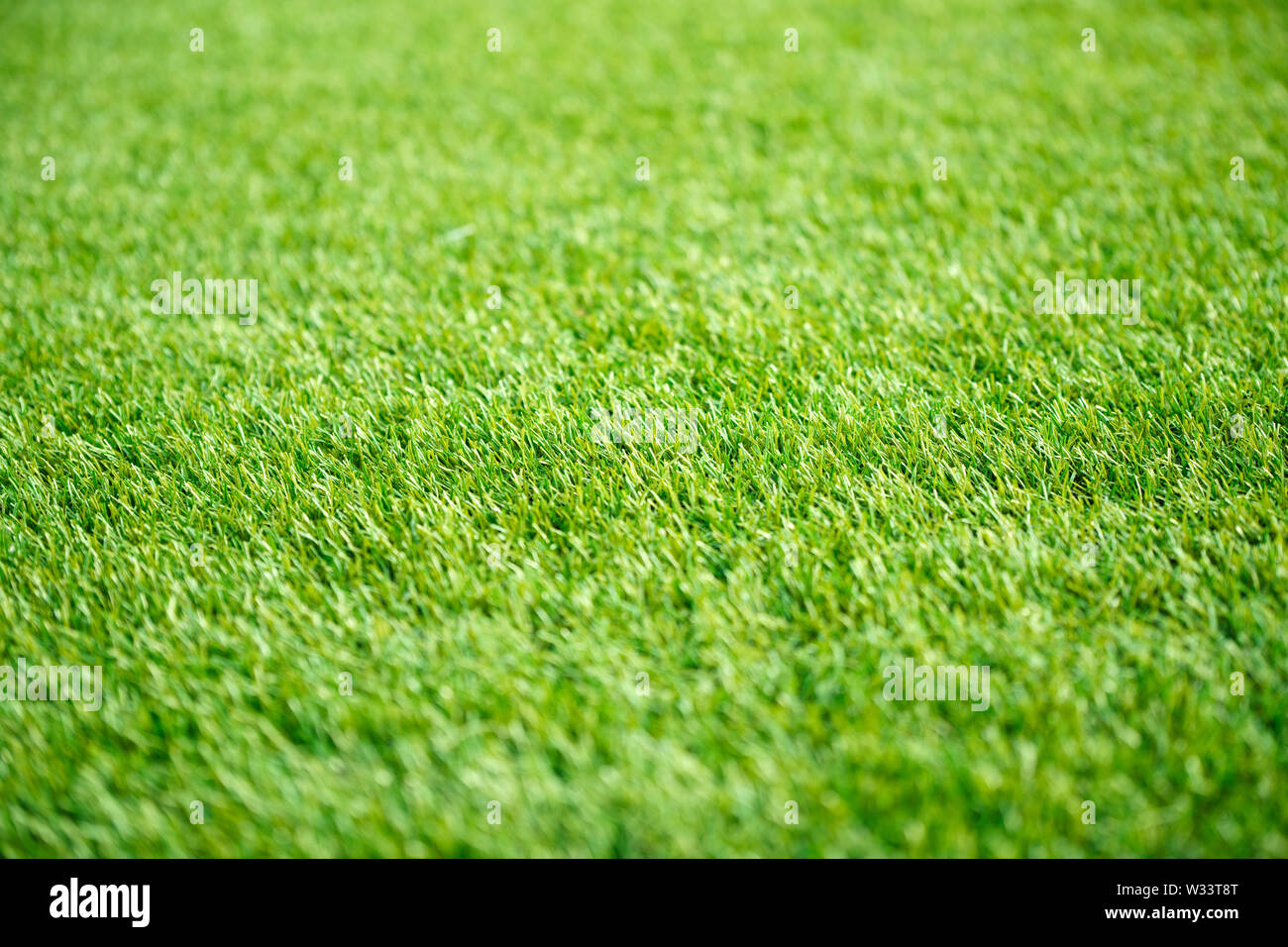 American football field from above hi-res stock photography and images ...