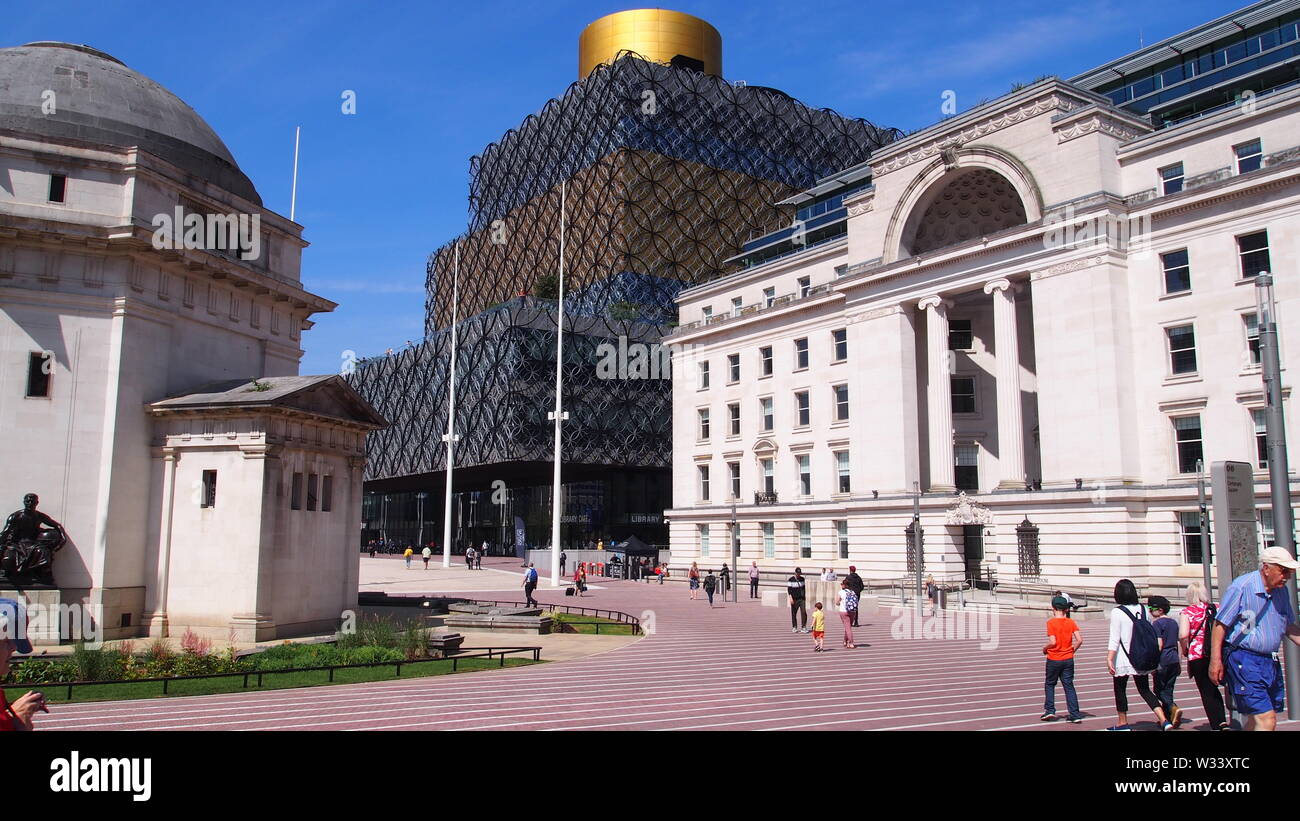 Birmingham Library and Symphony Hall at Birminghams Centenary Square ...