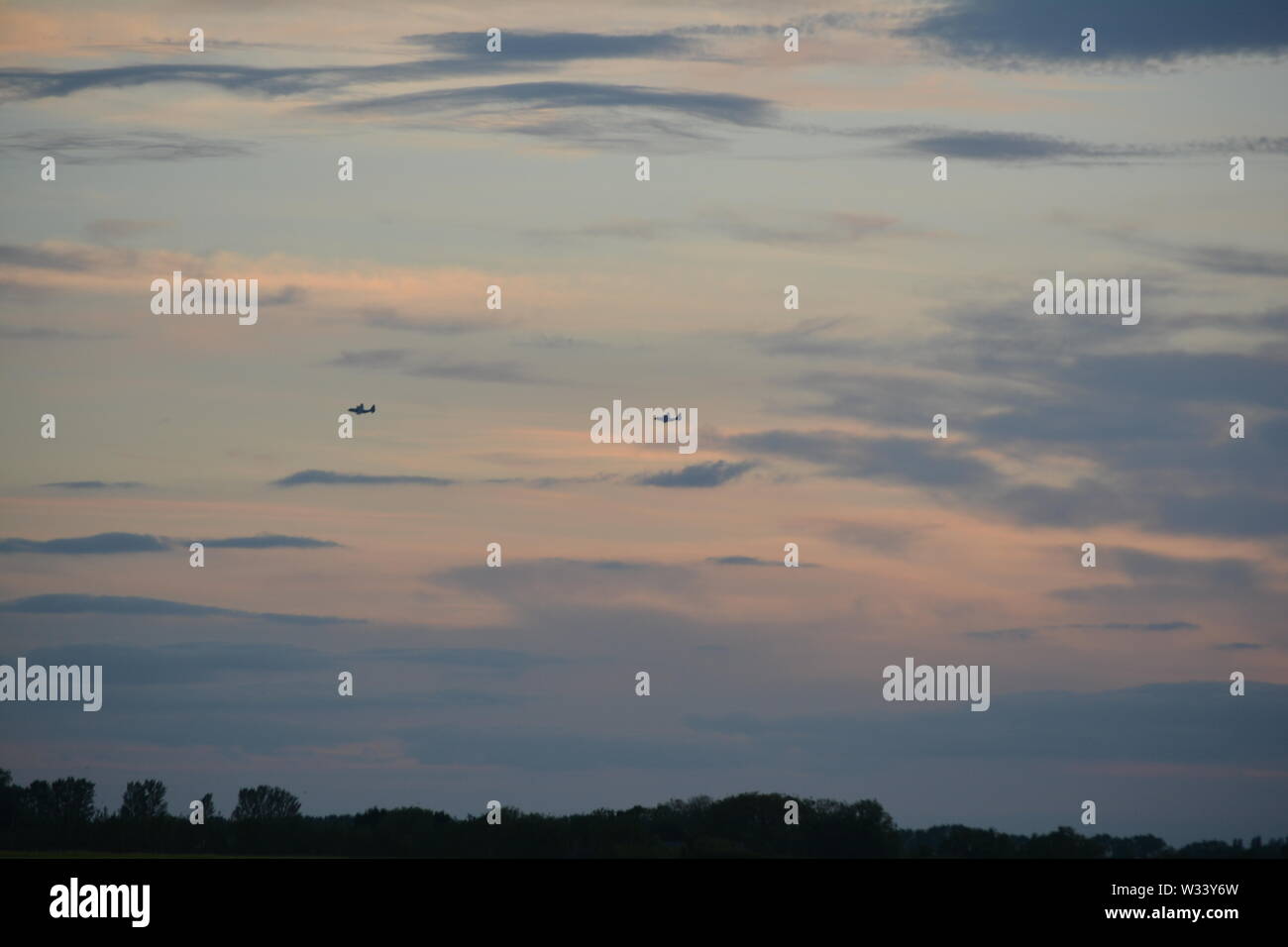 Hercules transport aircraft hi-res stock photography and images - Alamy