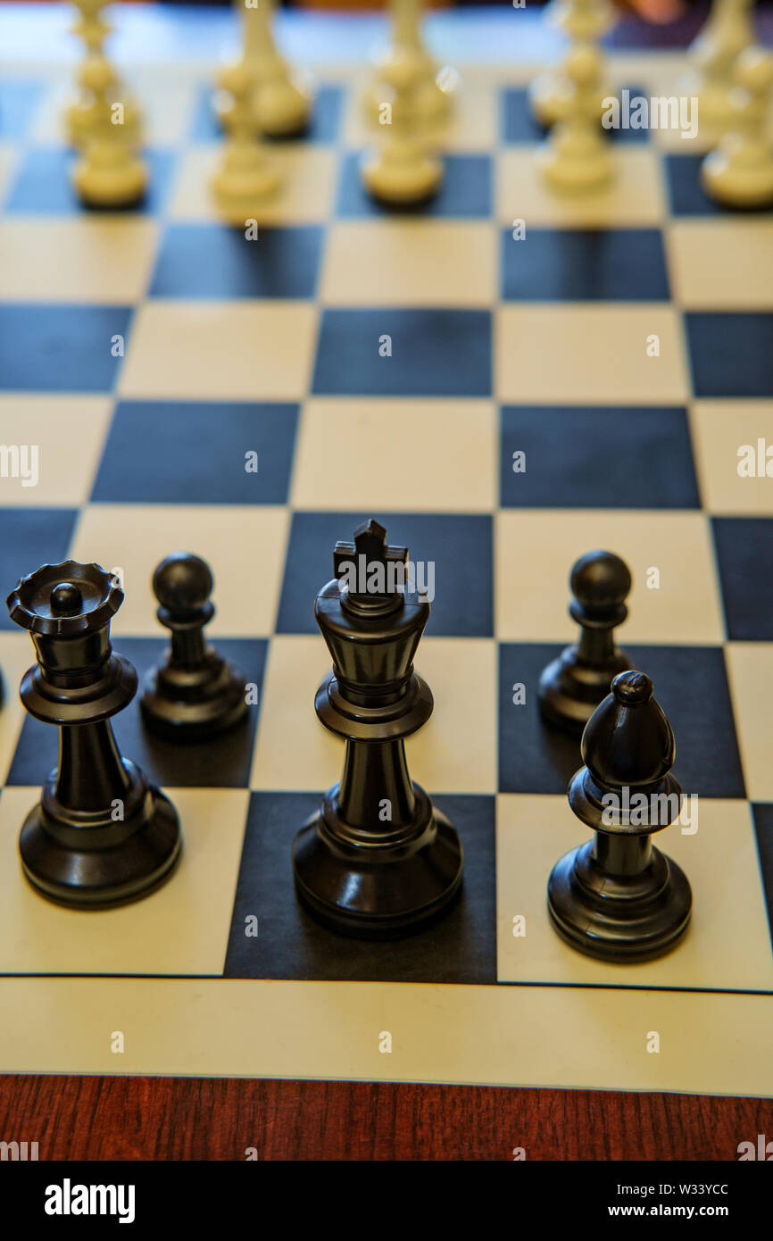 Chess pieces and board set up for beginning of game Stock Photo - Alamy