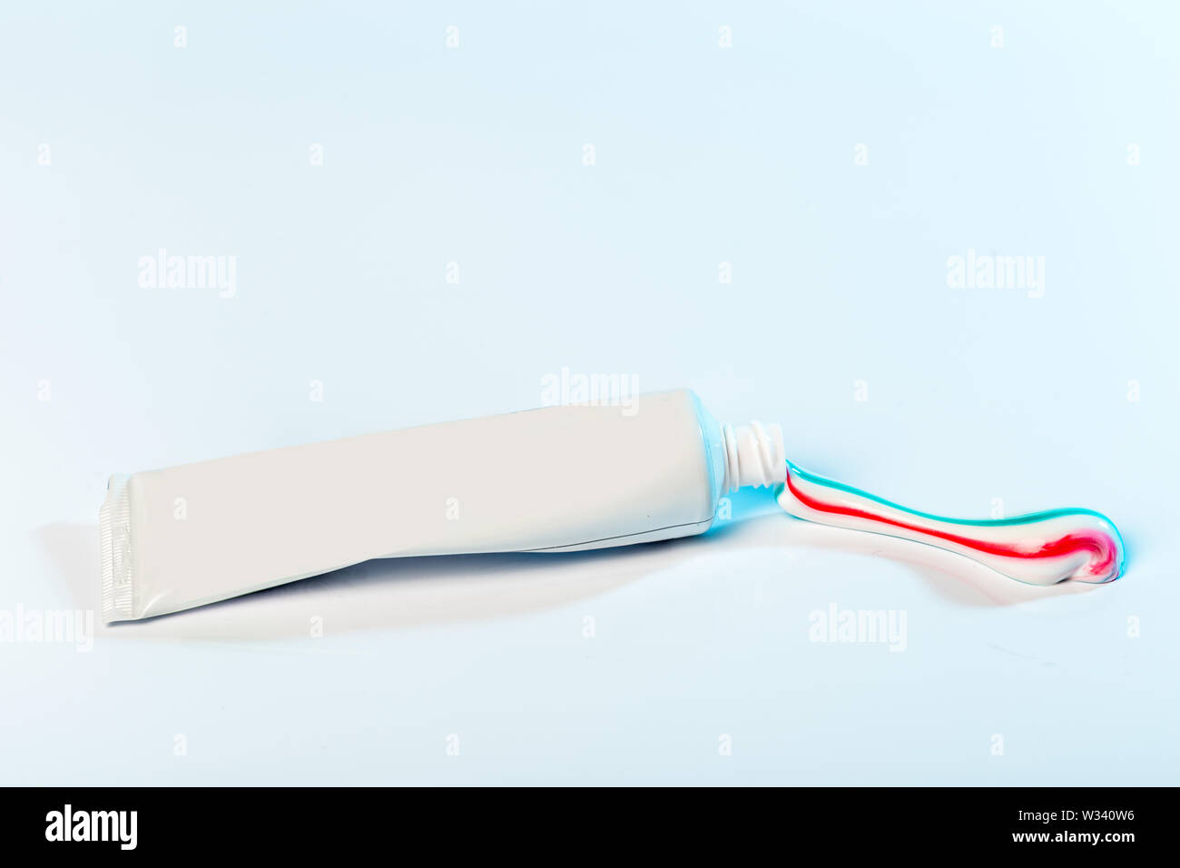 Toothpaste white blue whitening cream hi-res stock photography and ...