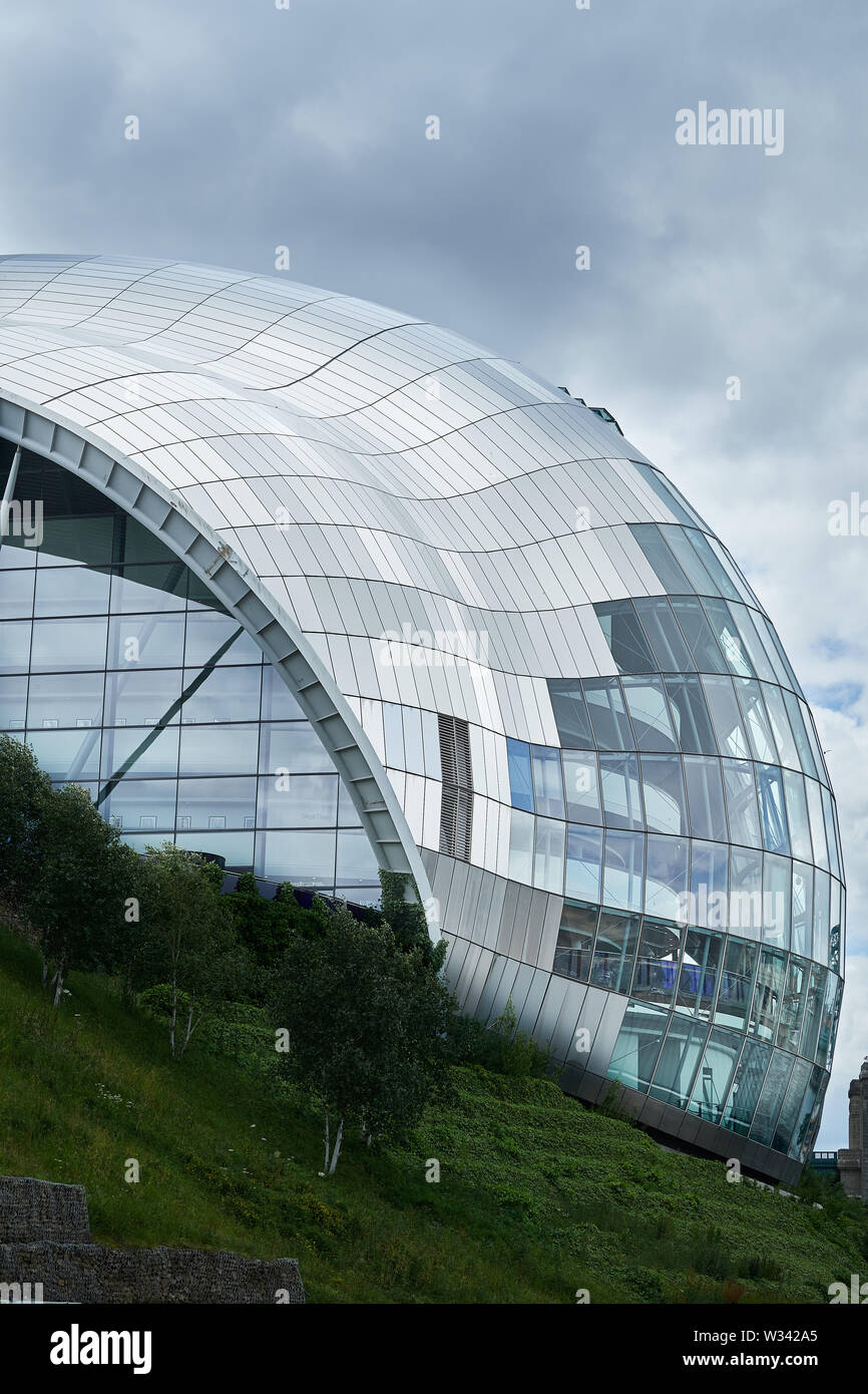 Sage Gateshead theatre, England, a modern glass building Stock Photo ...