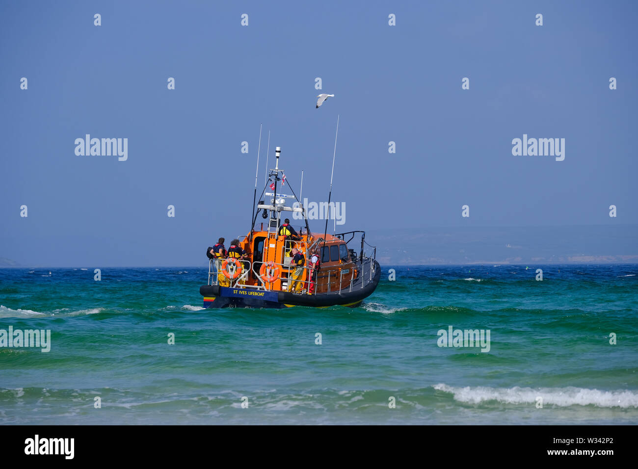 The RNLI Lifeboat launching on an exercise at St Ives in Cornwall Stock ...