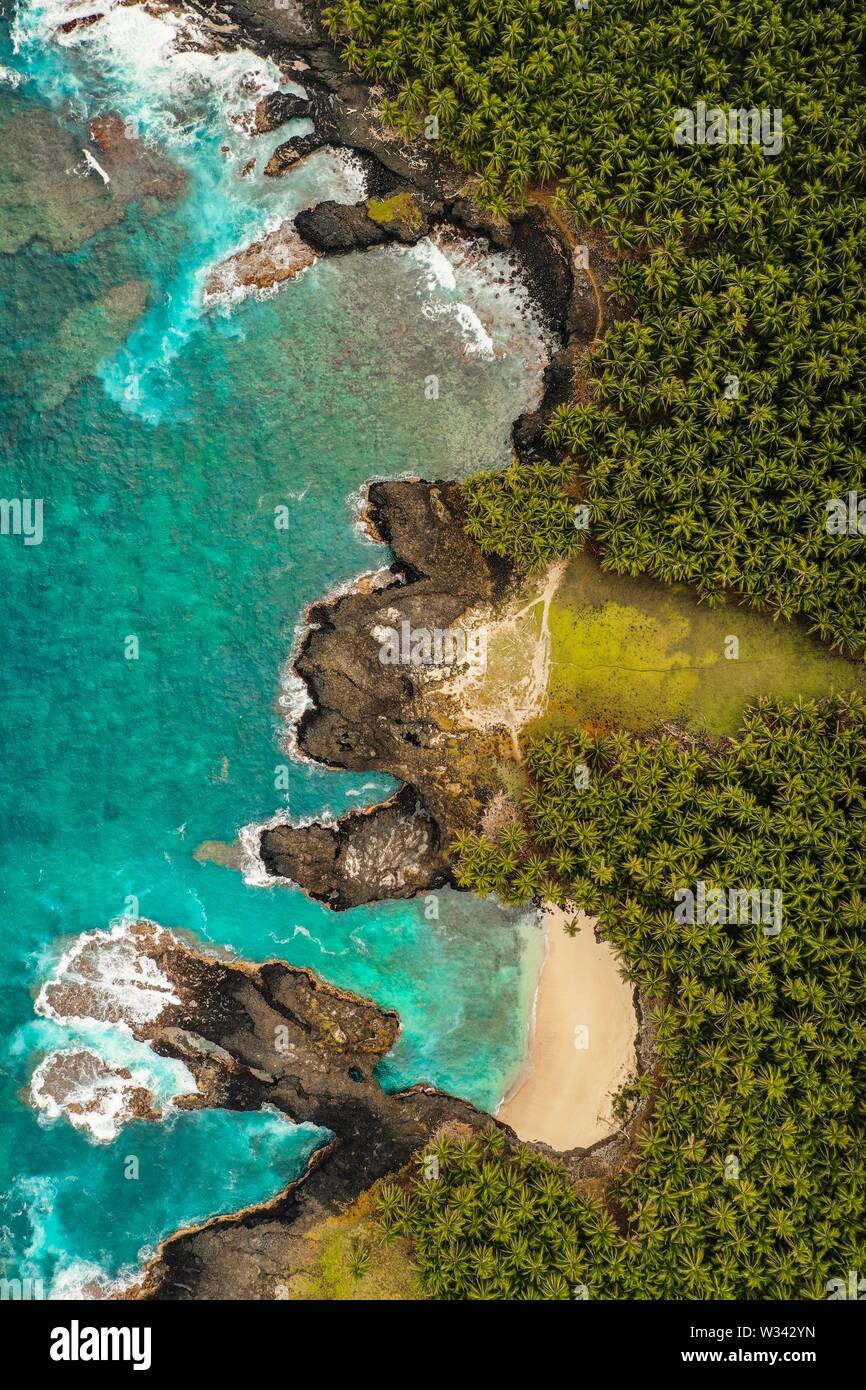 Tropical island beach from above Stock Photo - Alamy
