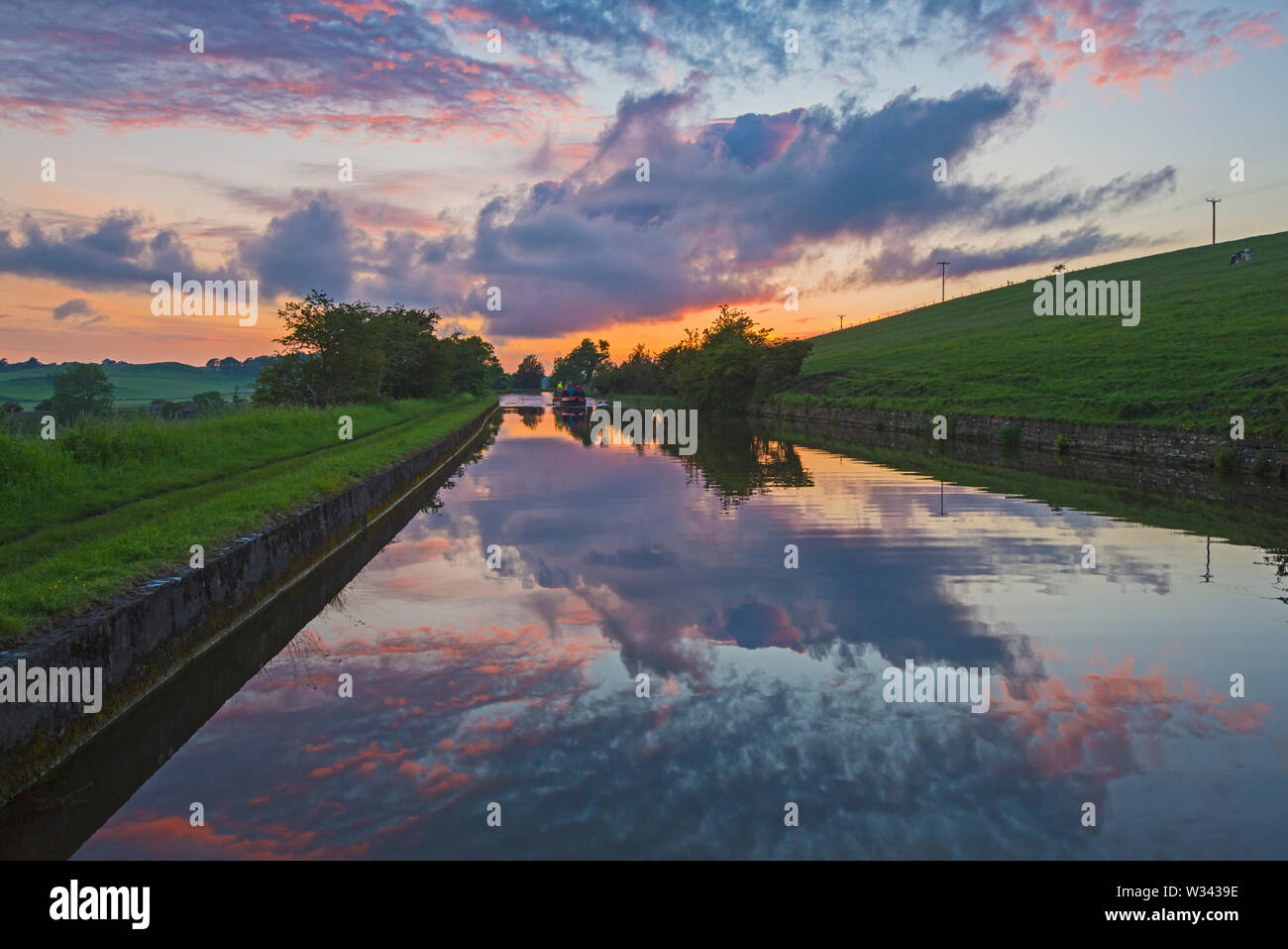 View of an English rural countryside scenery on British waterway canal ...