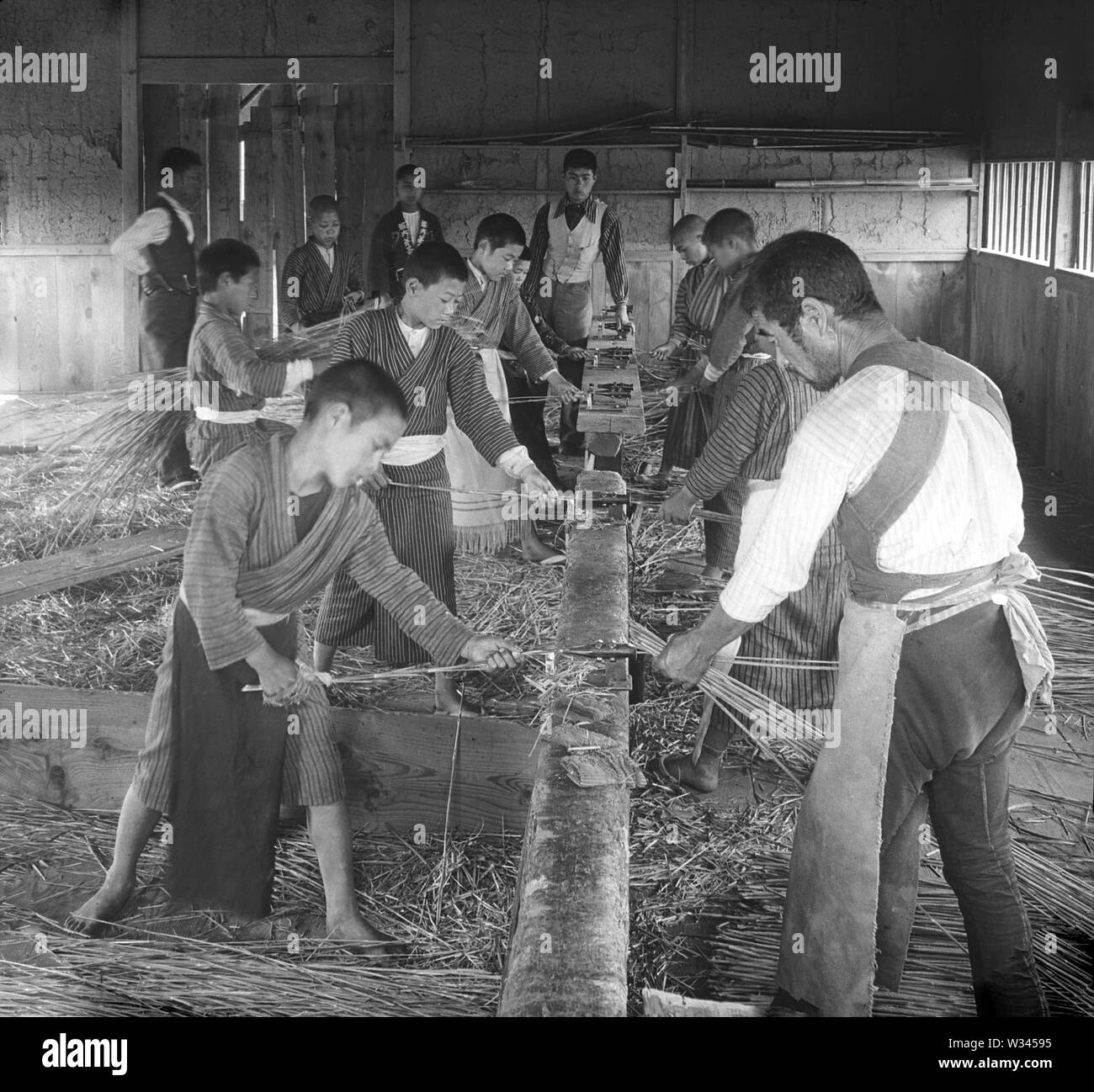 [ 1900s Japan - Japanese Bamboo Basket Factory ] — Men splitting bamboo ...