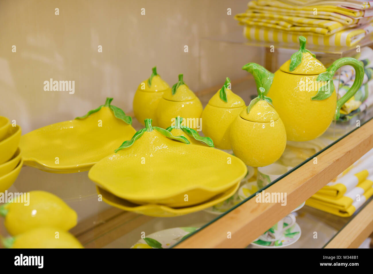 Souvenir shop on lemon hi-res stock photography and images - Alamy