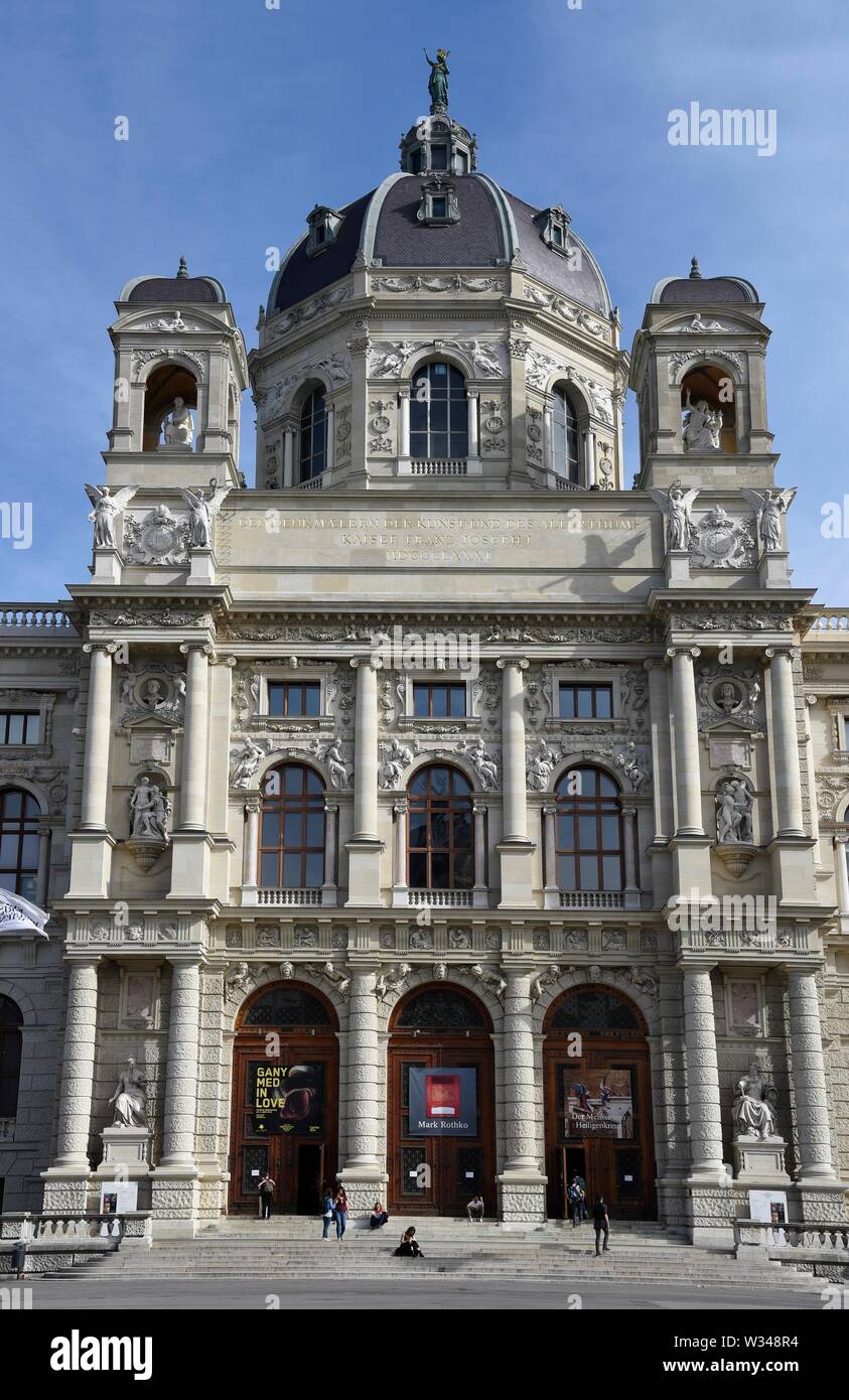 Kunsthistorisches museum vienna hi-res stock photography and images - Alamy
