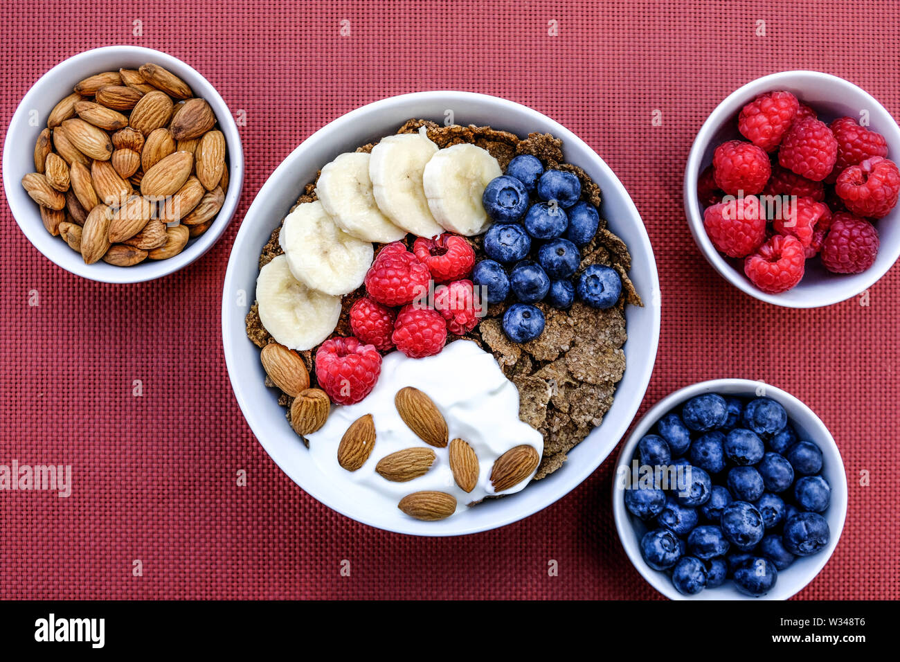 Cereals with fruit hi-res stock photography and images - Alamy