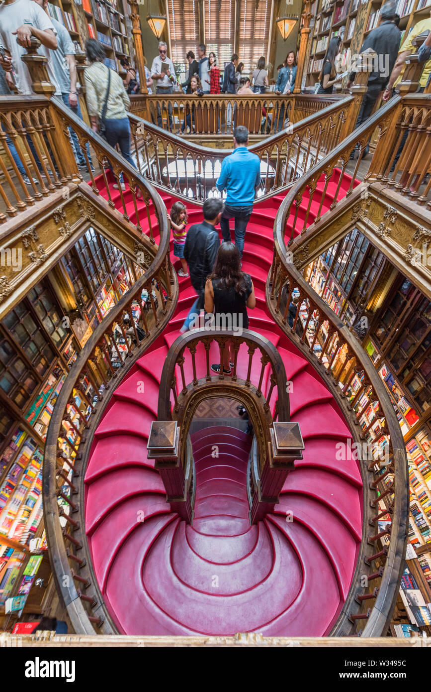 Lello bookstore hi-res stock photography and images - Alamy